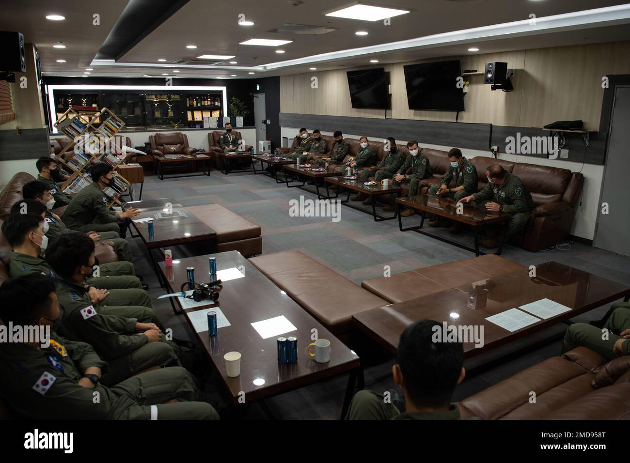 Republic of Korea Air Force (ROKAF) F-35 pilots from the 152nd Fighter ...