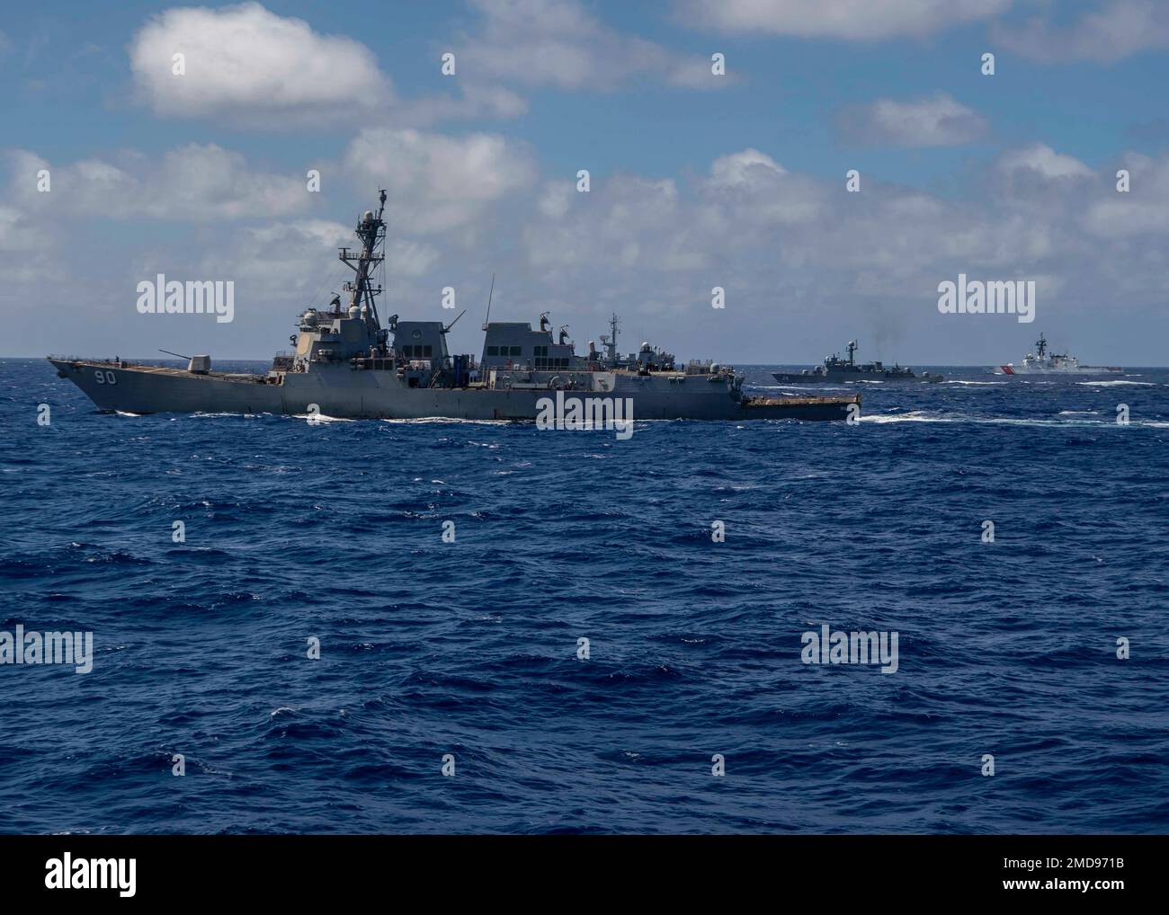 PACIFIC OCEAN (July 13, 2022) From left: Arleigh Burke-class guided ...