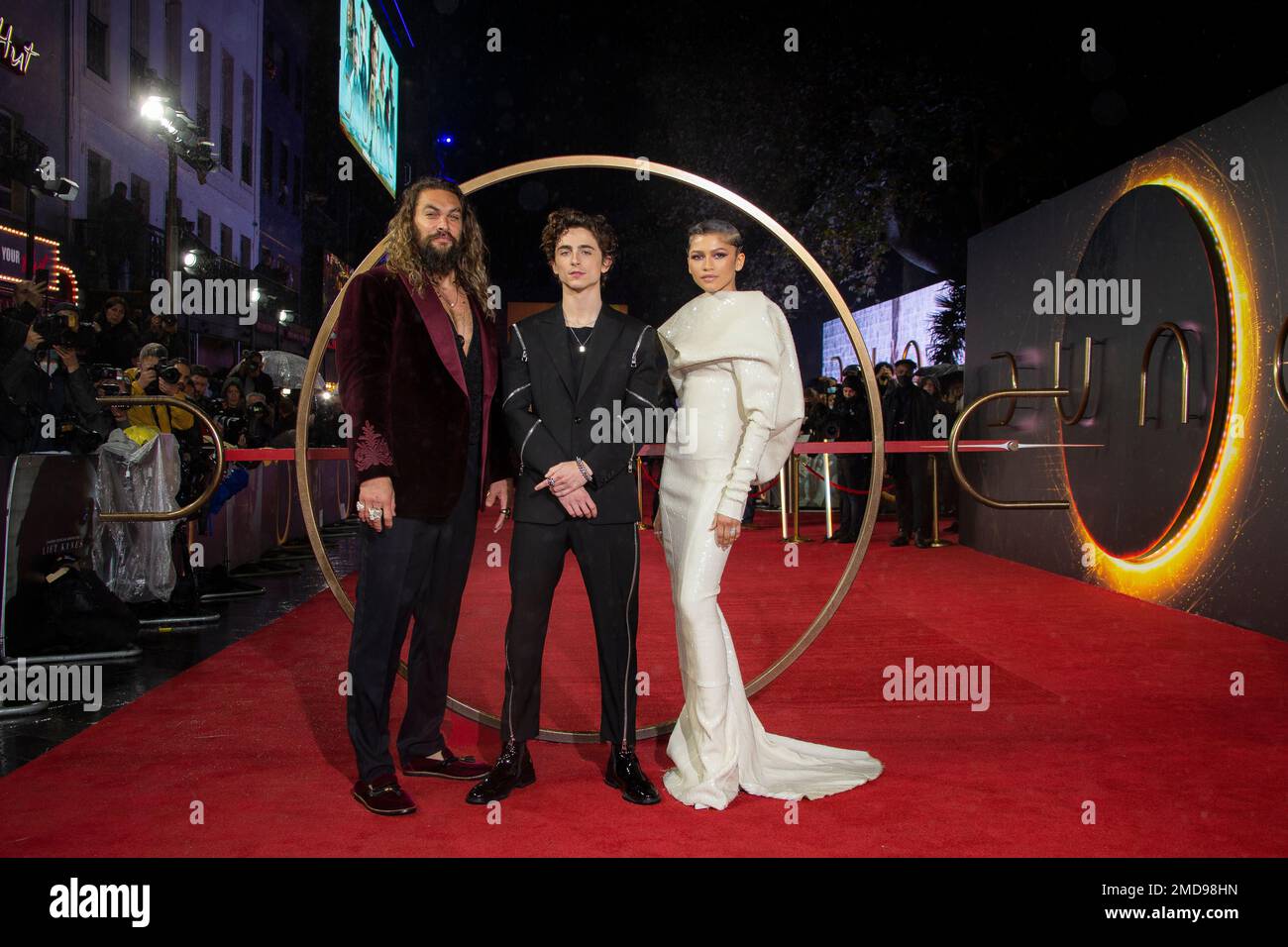 Zendaya Timothee Chalamet And Jason Momoa Left Pose For
