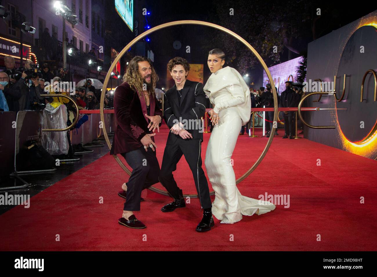 Zendaya Timothee Chalamet And Jason Momoa Left Pose For