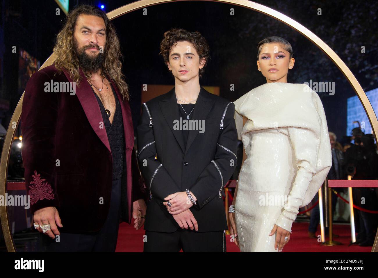 Zendaya Timothee Chalamet And Jason Momoa Left Pose For