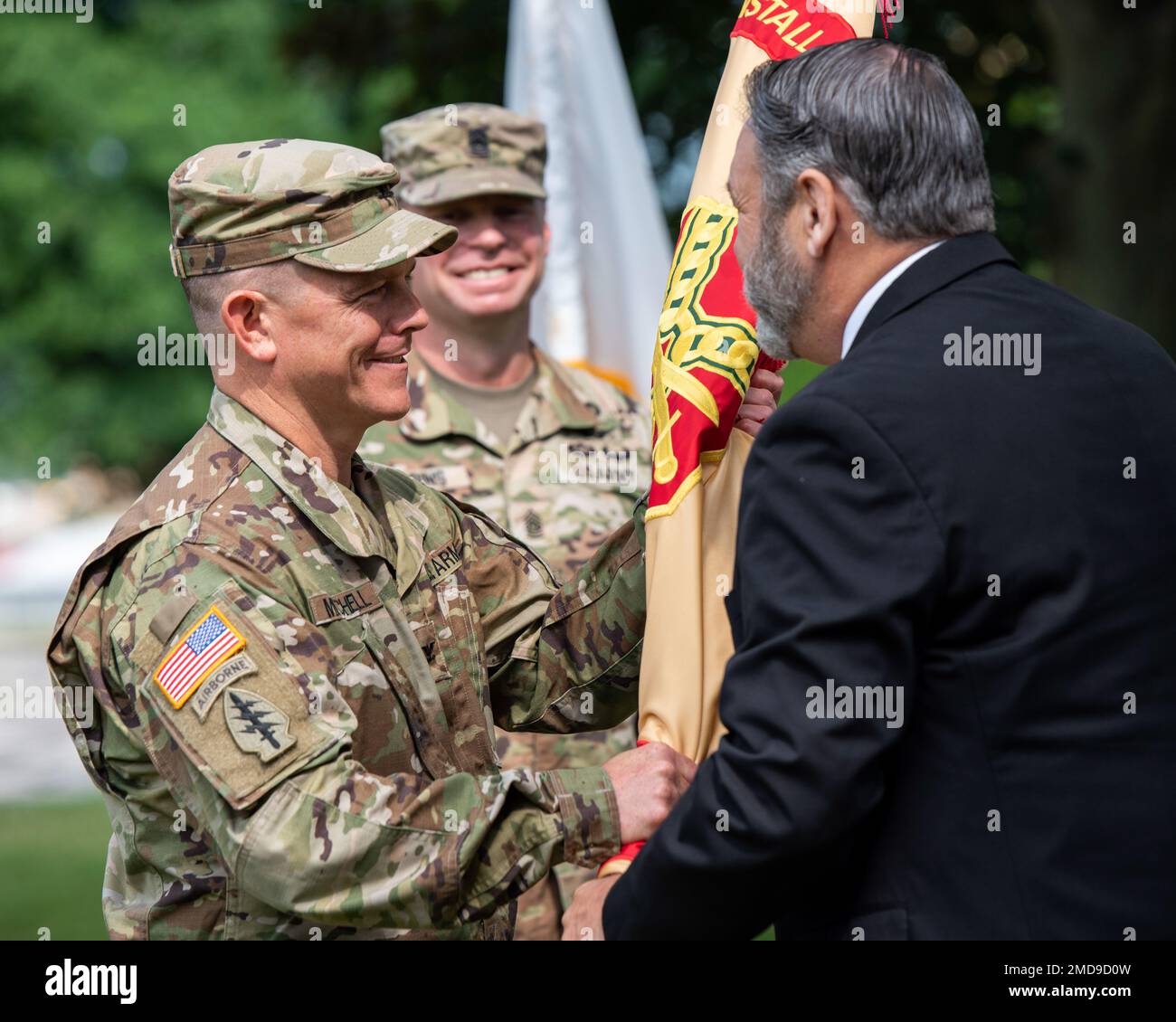 Col. Dan Mitchell, incoming commander for U.S. Army Garrison Rock ...