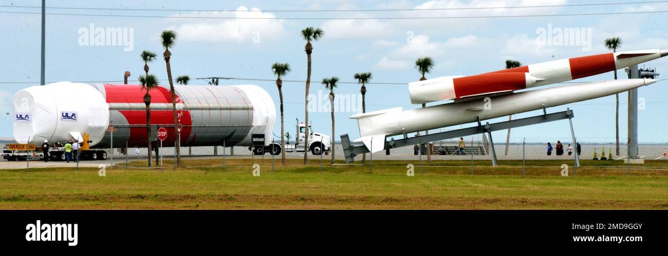 Ula rockets launches vulcan heavy lift ccsfs space hi-res stock ...