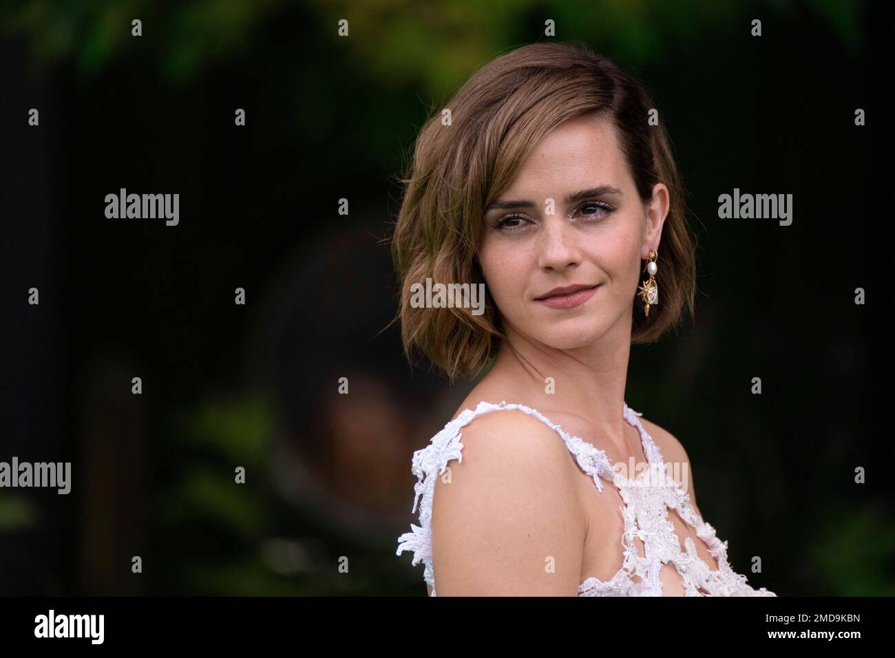 Emma Watson poses for photographers at The Earthshot Prize Awards ...