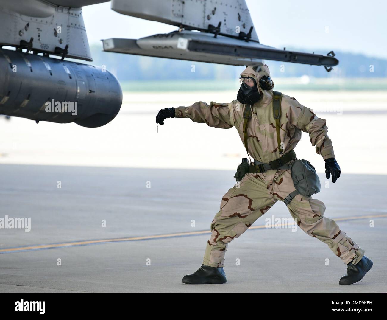 An Indiana Air National Guardsmen, assigned to the 122nd Fighter Wing ...