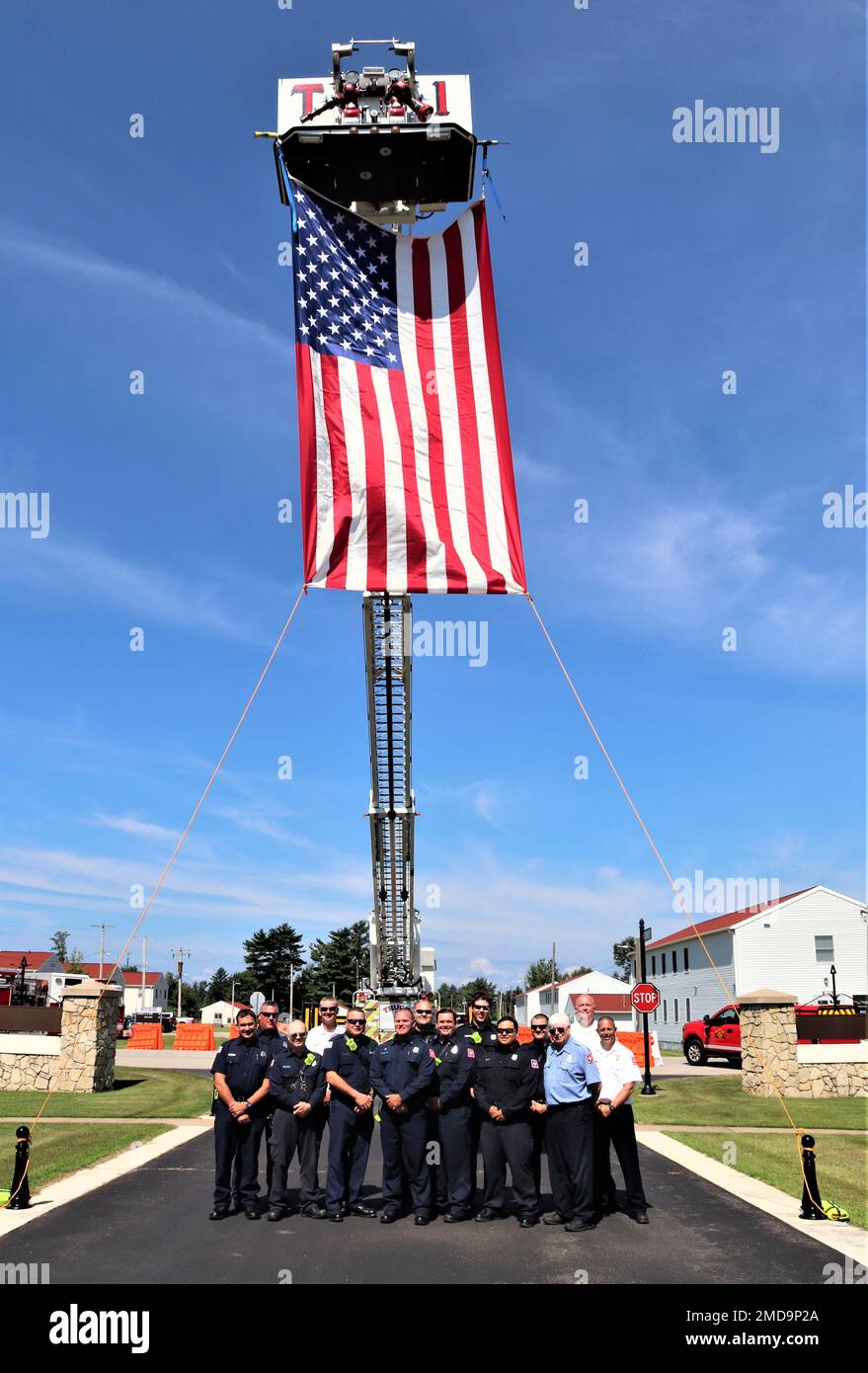 Fort mccoy garrison change of command ceremony hi-res stock photography ...