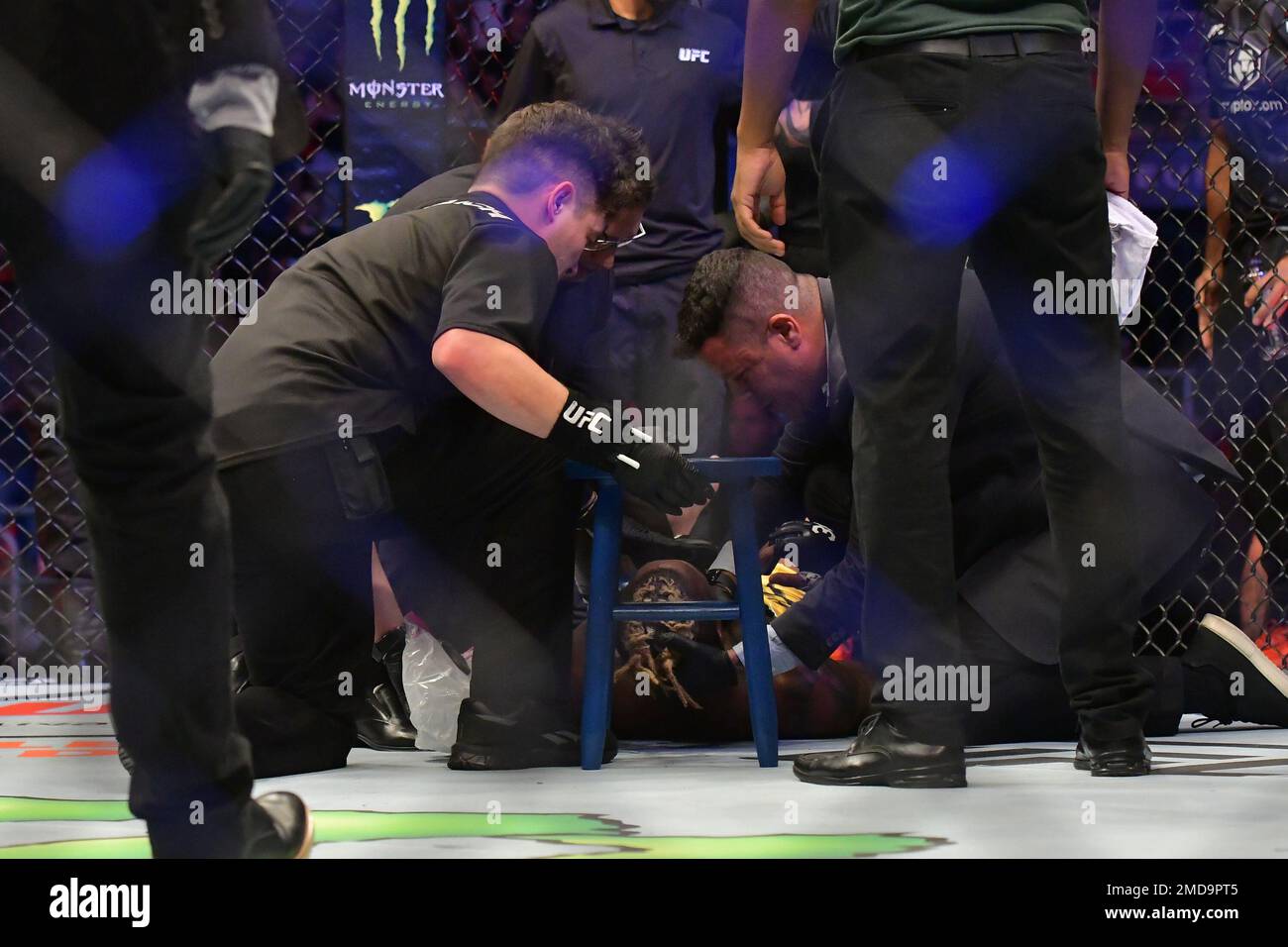 Lutas mma hi-res stock photography and images - Alamy