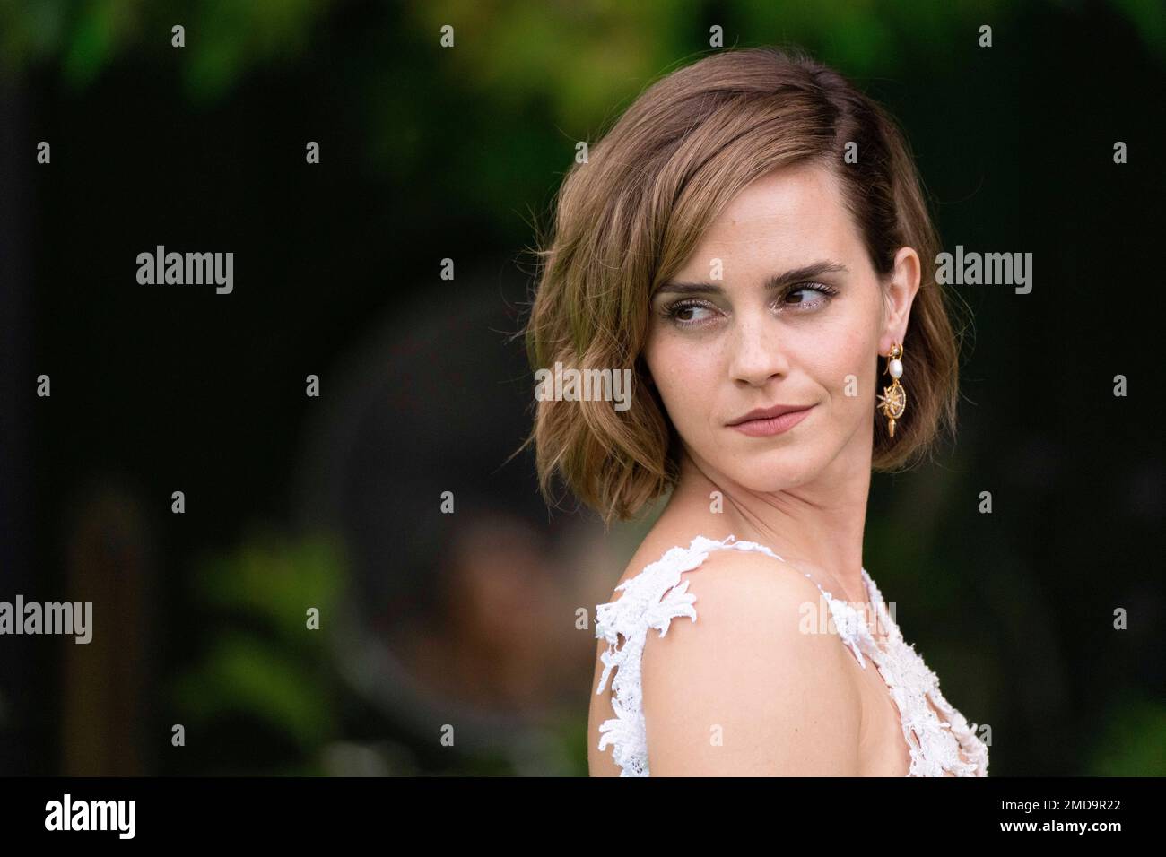 Emma Watson poses for photographers at The Earthshot Prize Awards ...