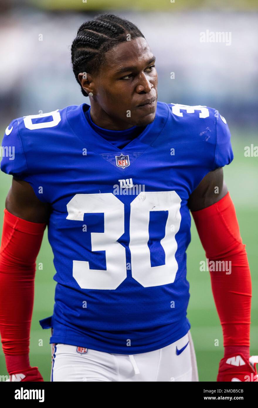 New York Giants cornerback Darnay Holmes (30) looks on during warm ups ...