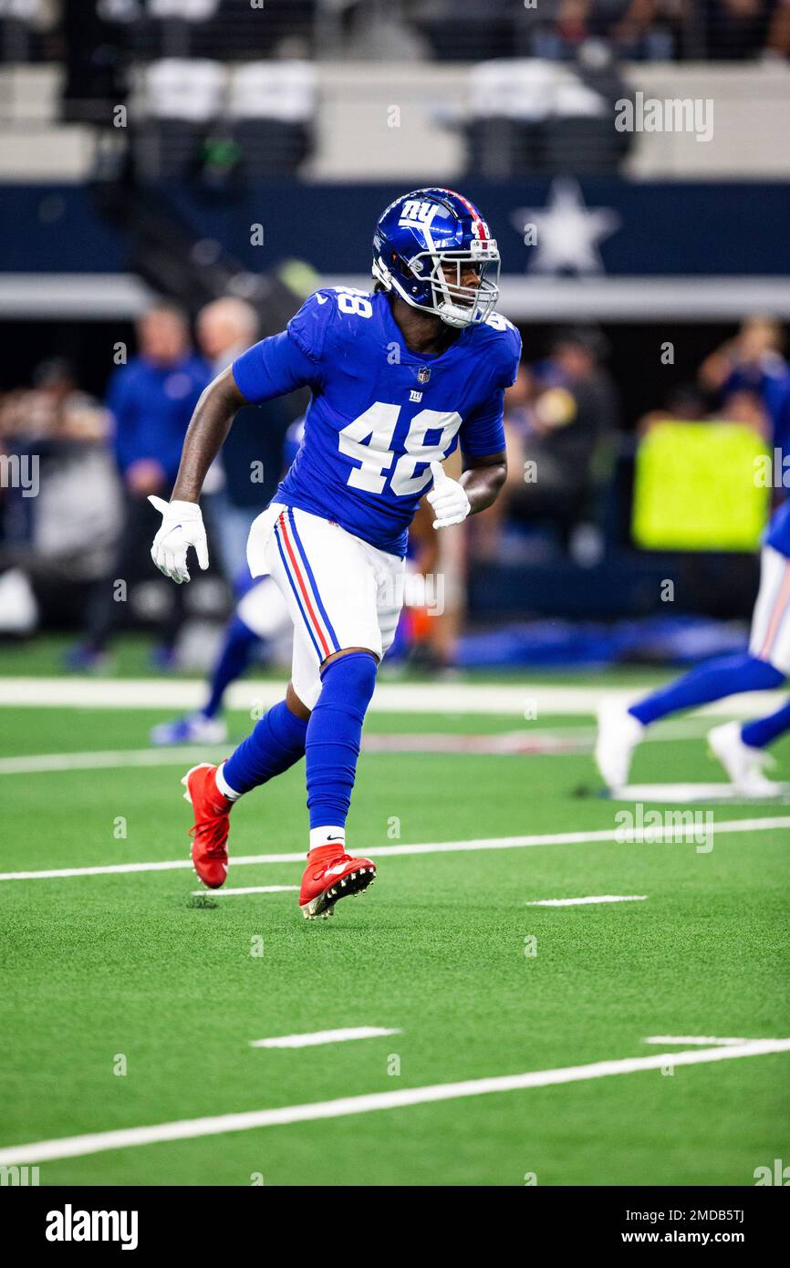 New York Giants linebacker Tae Crowder (48) warms up before an NFL ...