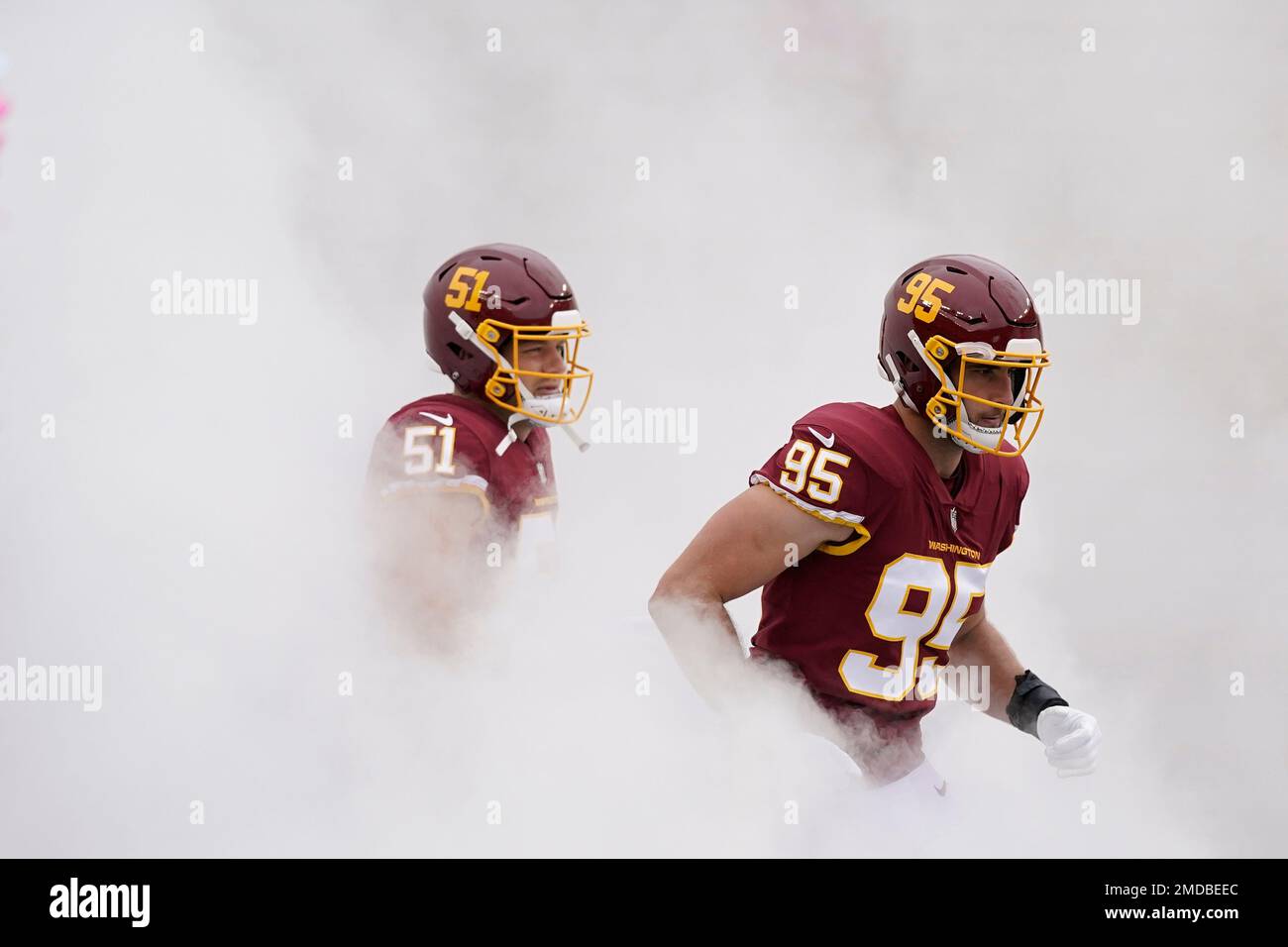 Washington Football Team defensive end Casey Toohill (95) and outside ...