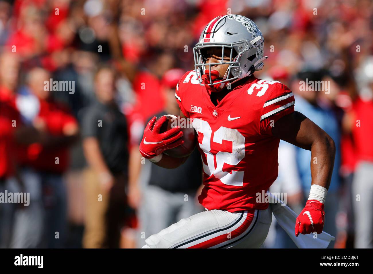 Ohio State running back TreVeyon Henderson plays against Maryland ...