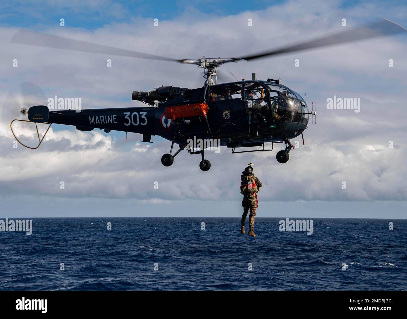 220715-N-JO829-1093 PACIFIC OCEAN (July 15, 2022) Sailors assigned to ...