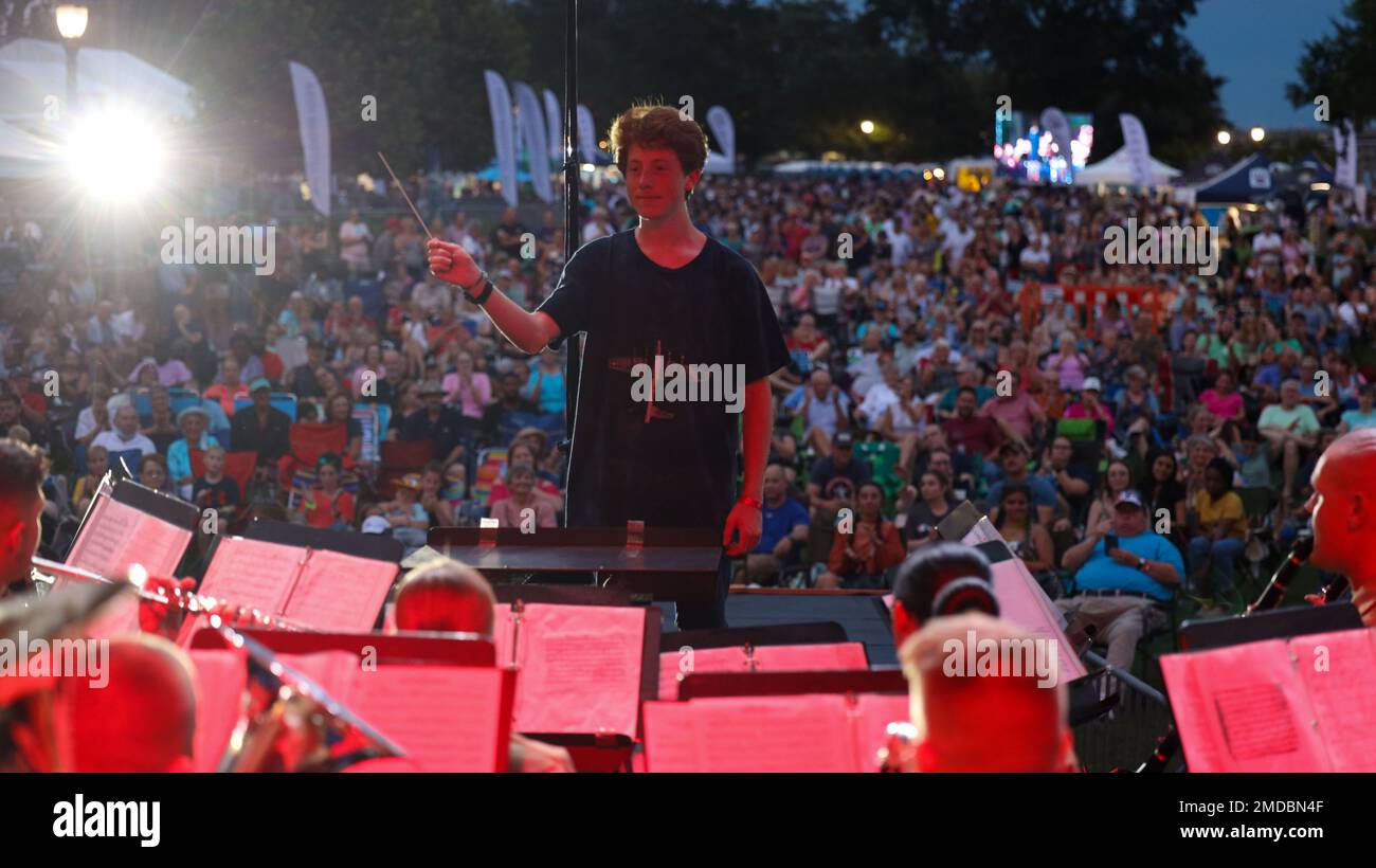 Members of the Parris Island Marine Band perform at the Beaufort Annual ...