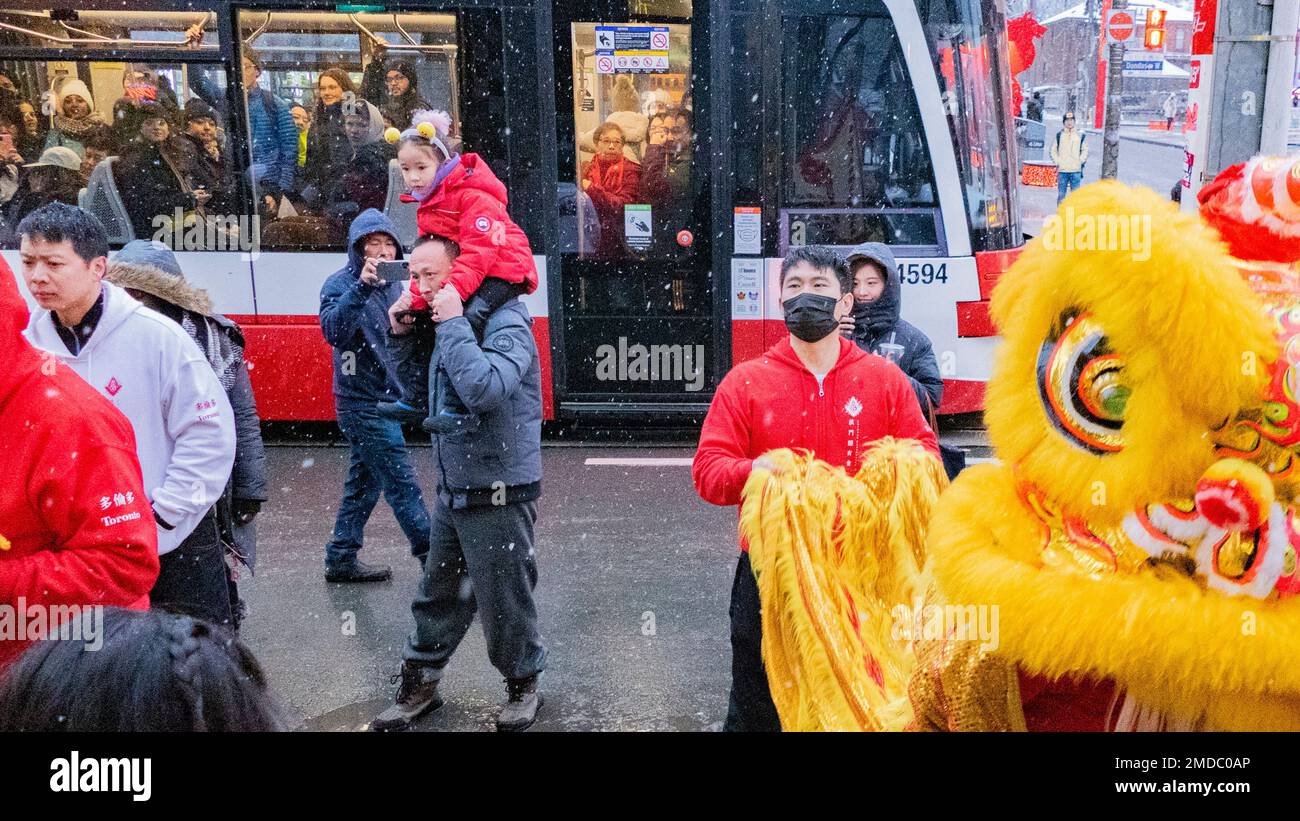 Asian lion dance team hi-res stock photography and images - Alamy