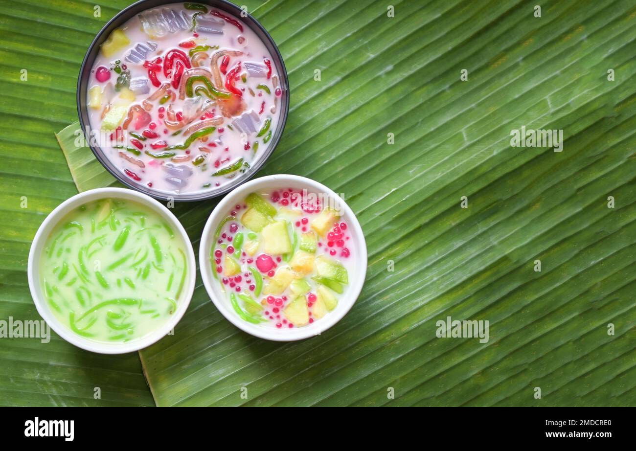 Thai dessert - Thai rice flour pandan leaf cantaloupe jelly mixed fruit ...