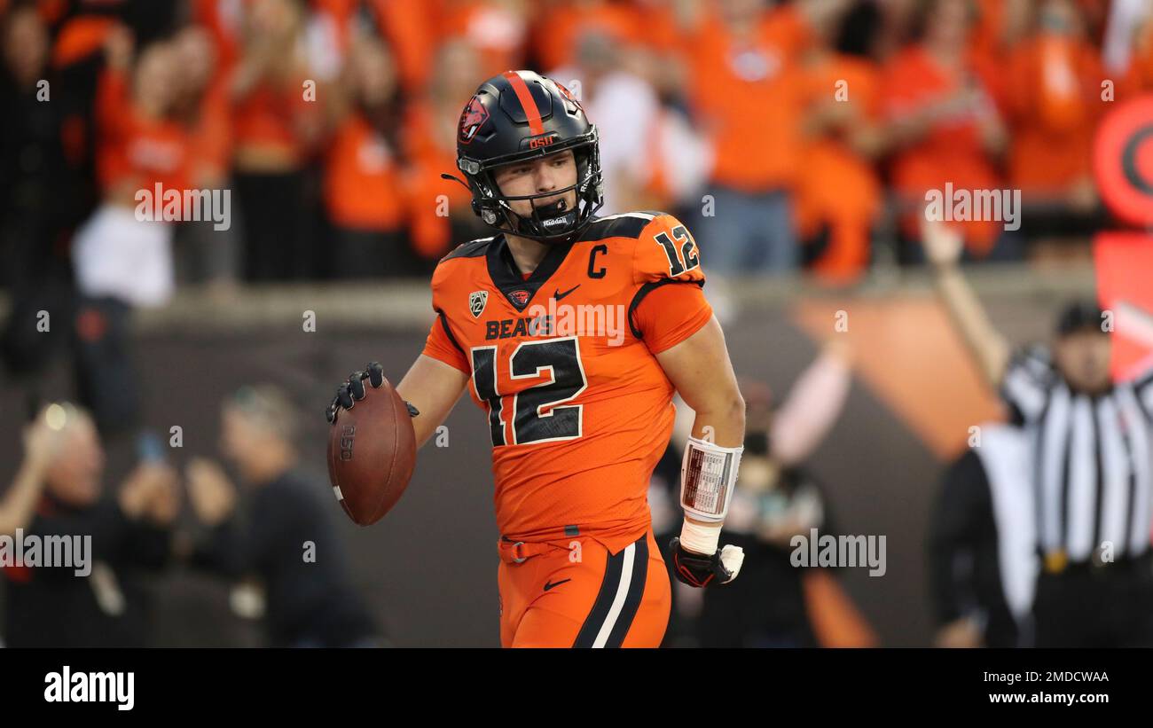 Oregon State inside linebacker Jack Colletto (12) celebrates after ...