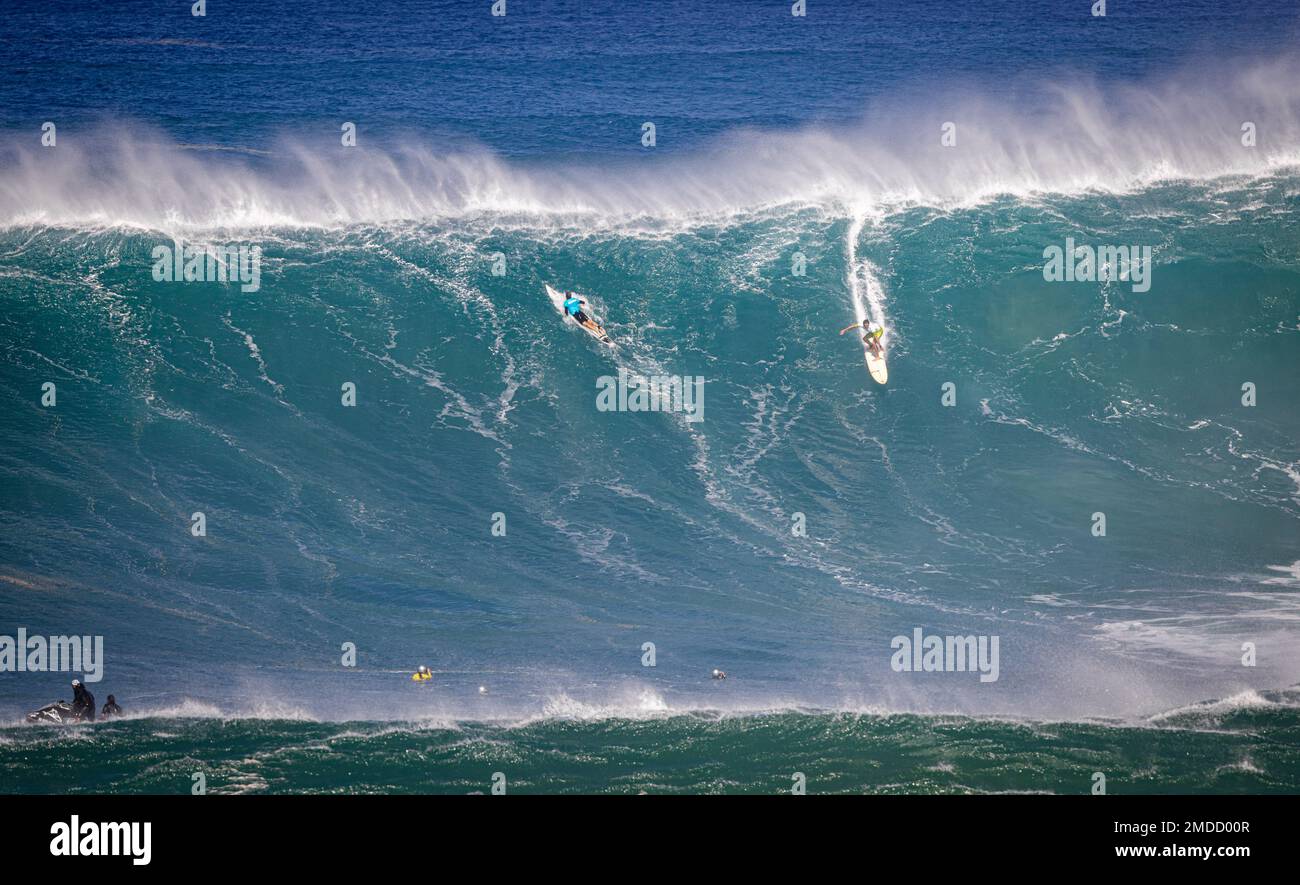 Haleiwa, HI, USA. 22nd Jan, 2023. Luke Shepardson wins the 2023 Eddie ...