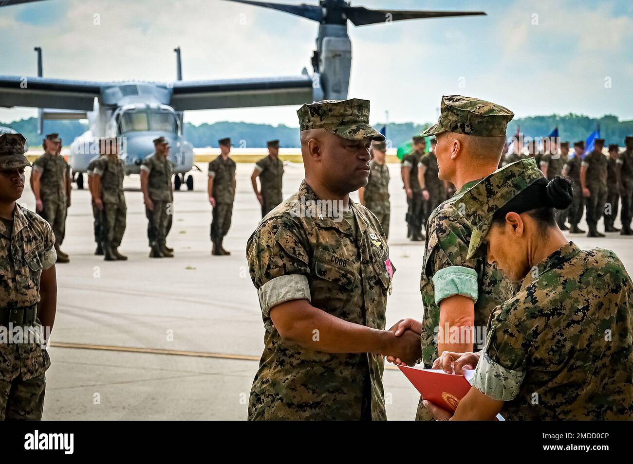 U.S. Marine Corps. Gen. Leonard Anderson, 4th Marine Aircraft Wing ...