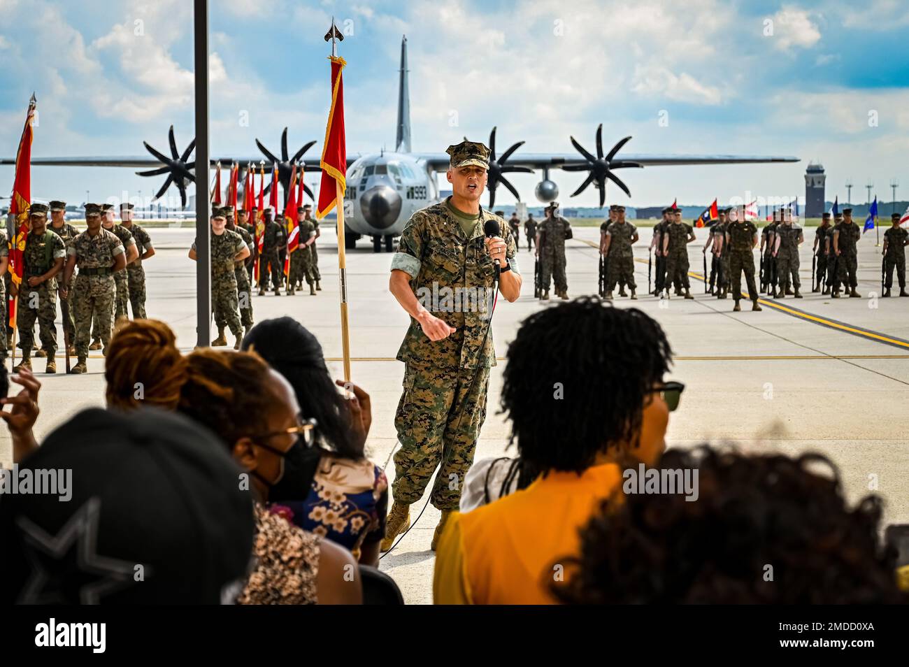 U.S. Marine Corps. Gen. Leonard Anderson, 4th Marine Aircraft Wing ...
