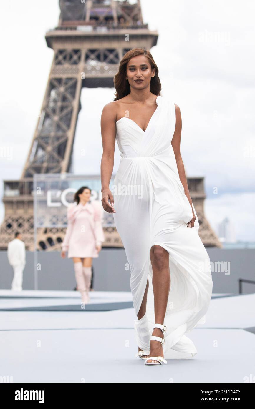 Nidhi Sunil wears a creation for the L'Oreal Spring-Summer 2022 ready ...