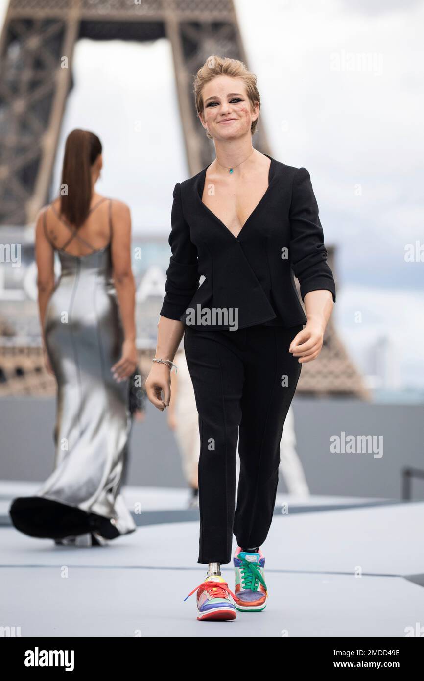Beatrice Vio wears a creation for the L'Oreal Spring-Summer 2022 ready ...