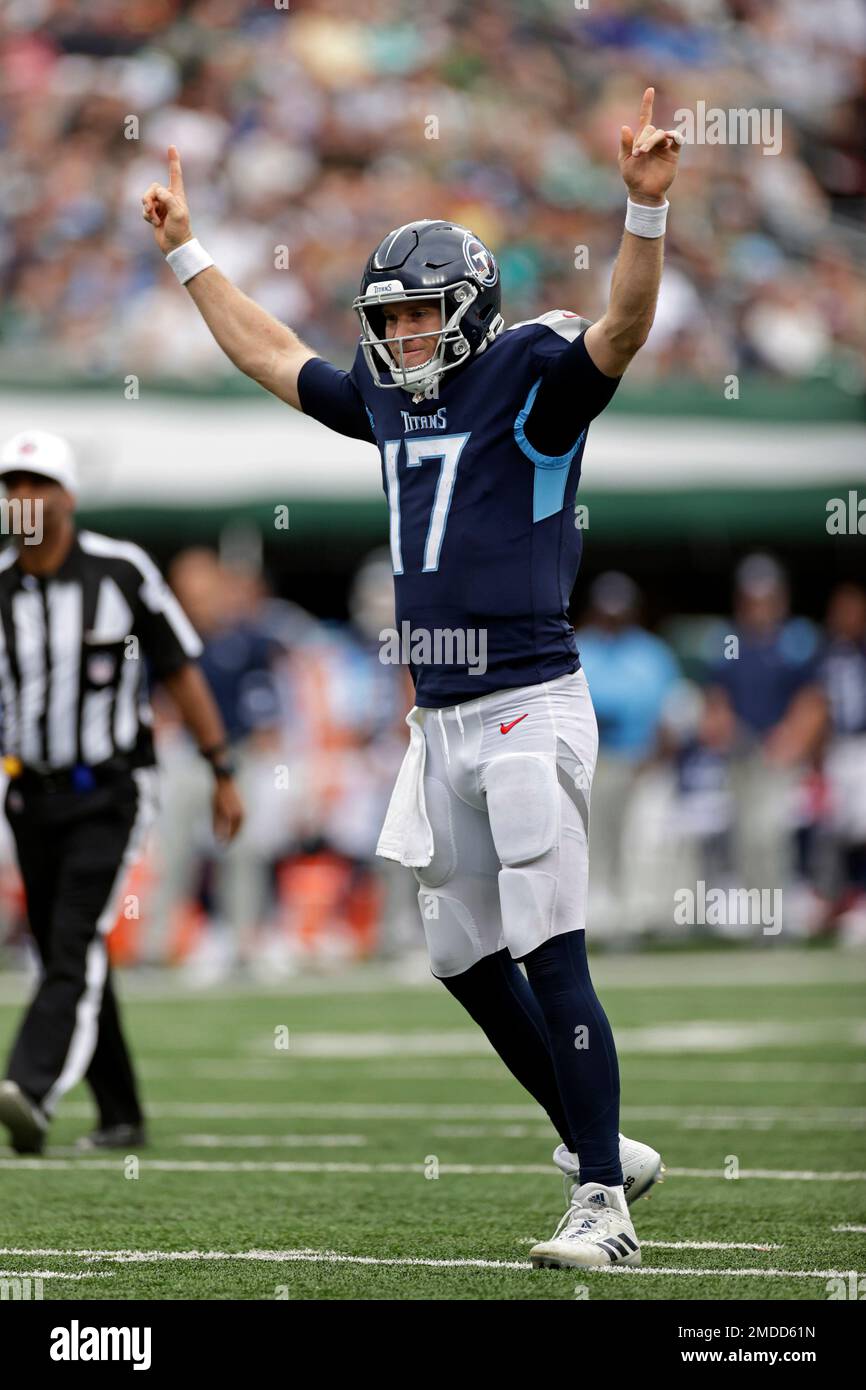Tennessee Titans quarterback Ryan Tannehill (17) reacts to a touchdown ...