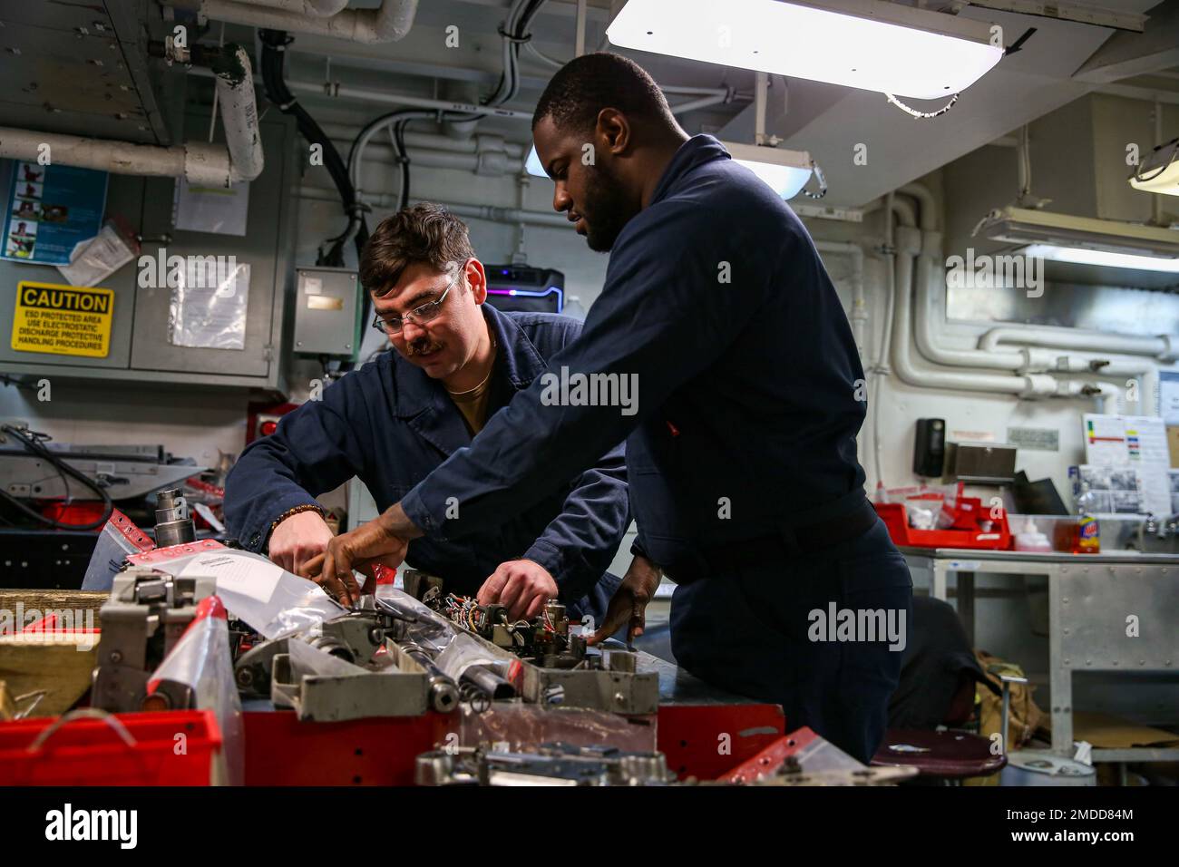 220716-N-VI910-1087 PACIFIC OCEAN (July 16, 2022) Aviation Ordnanceman ...