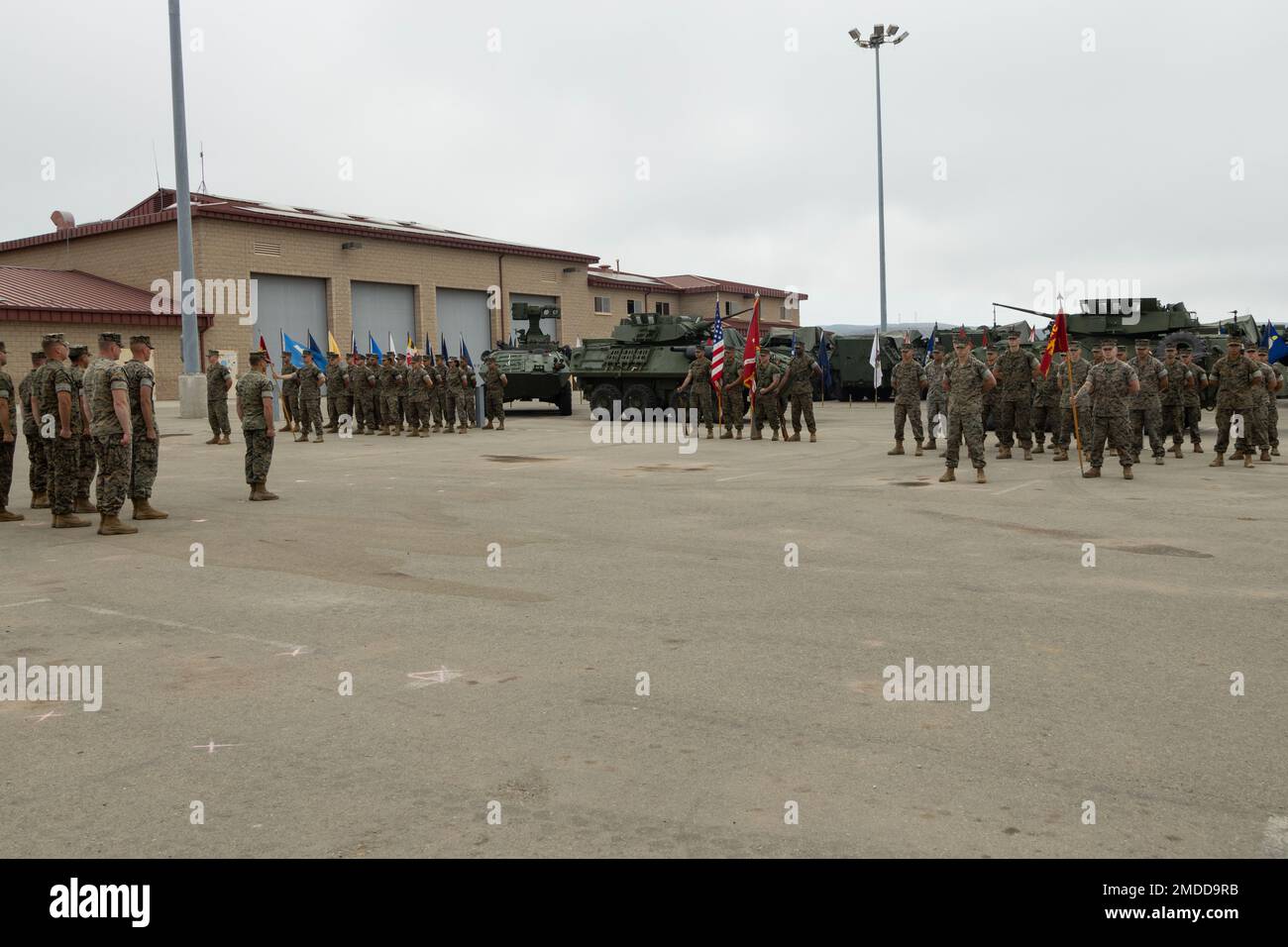 U.S. Marines with 4th Light Armored Reconnaissance Battalion of 4th ...