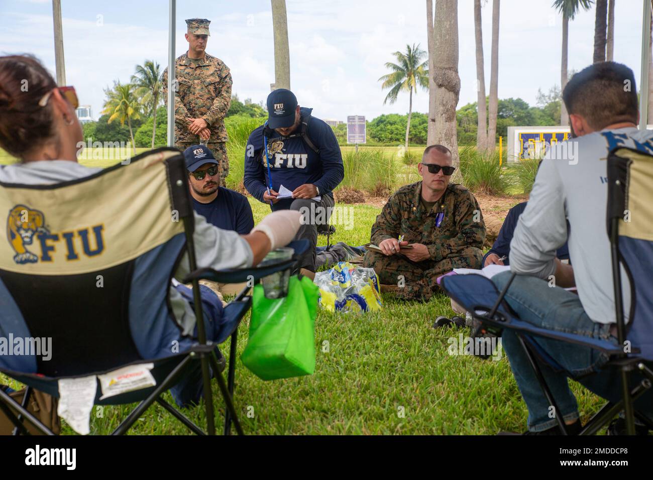 University of south florida students hi-res stock photography and ...