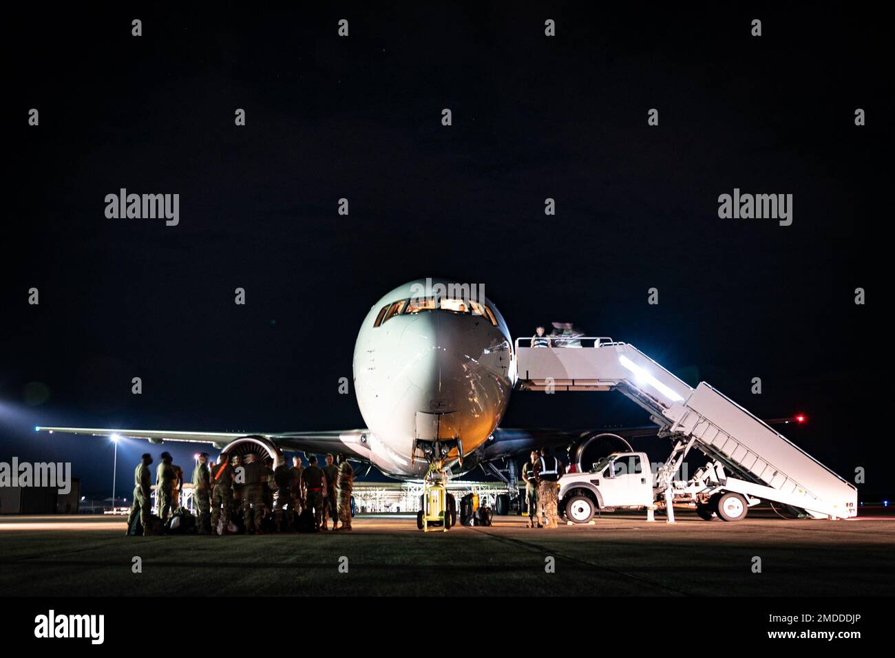 U.S. Air Force Airmen assigned to the 79th Fighter Generation Squadron ...