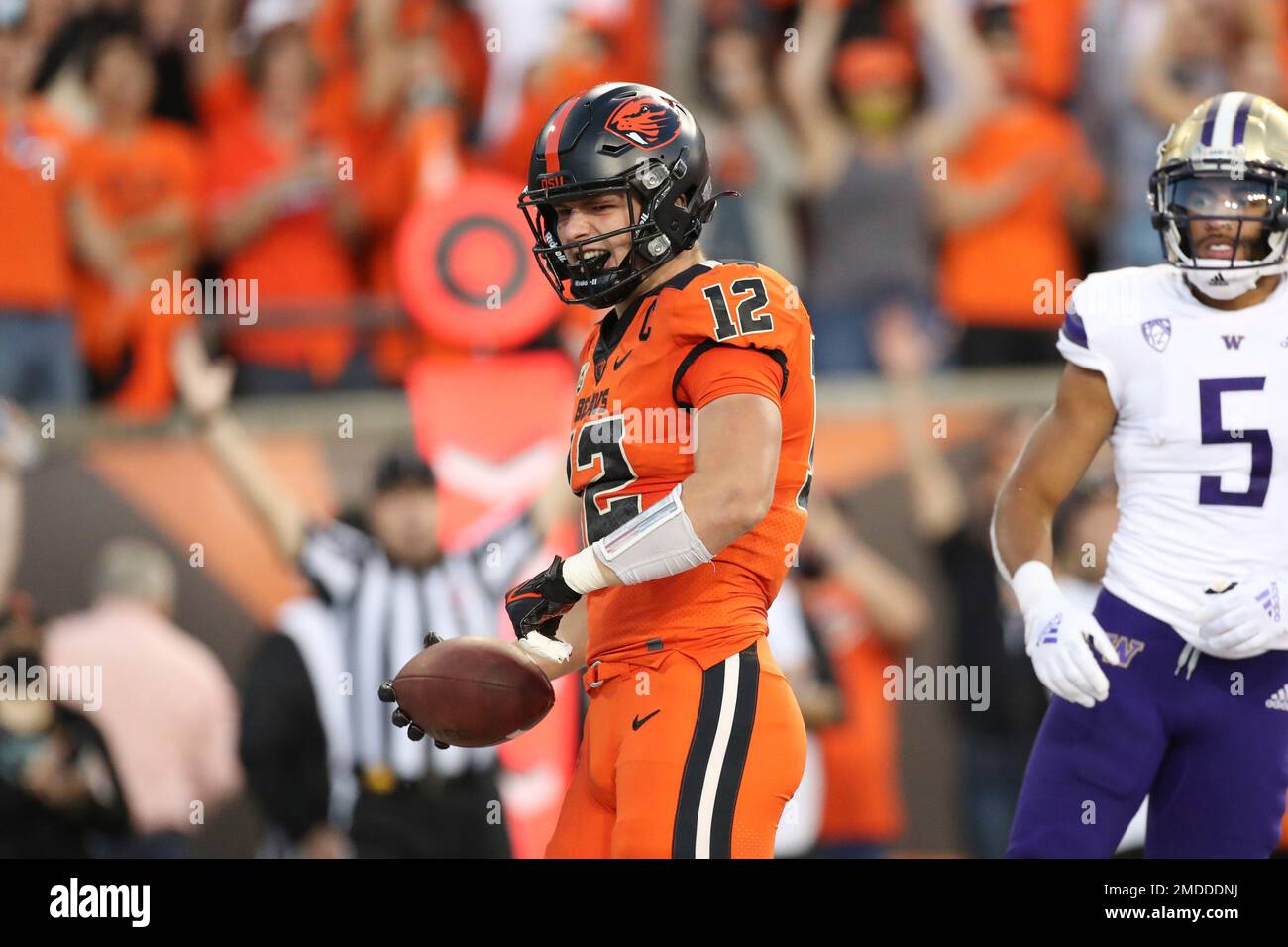 Oregon State inside linebacker Jack Colletto (12) celebrates after ...