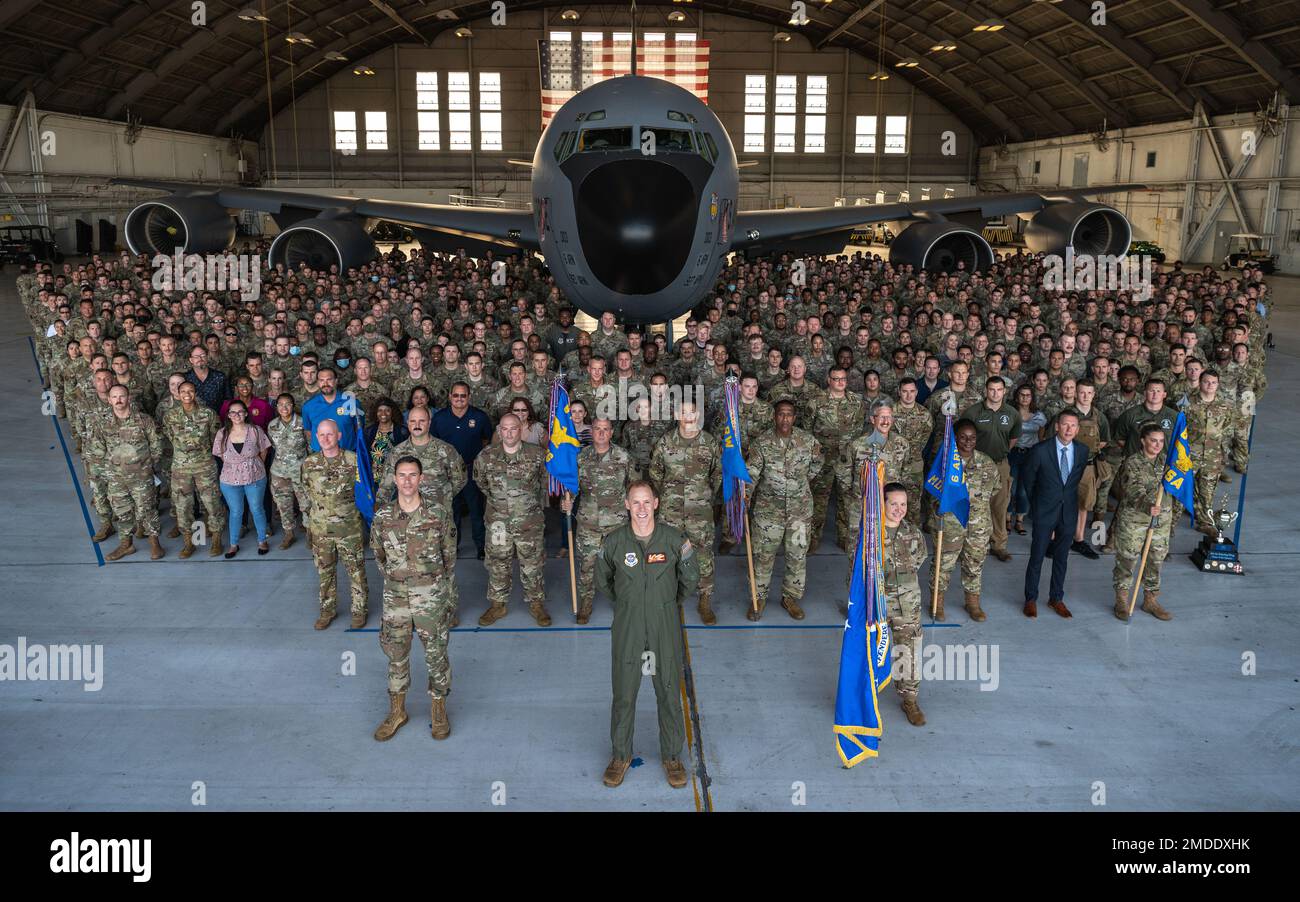 Sixth Air Refueling Wing leaders and Airmen pose for a group photo in ...