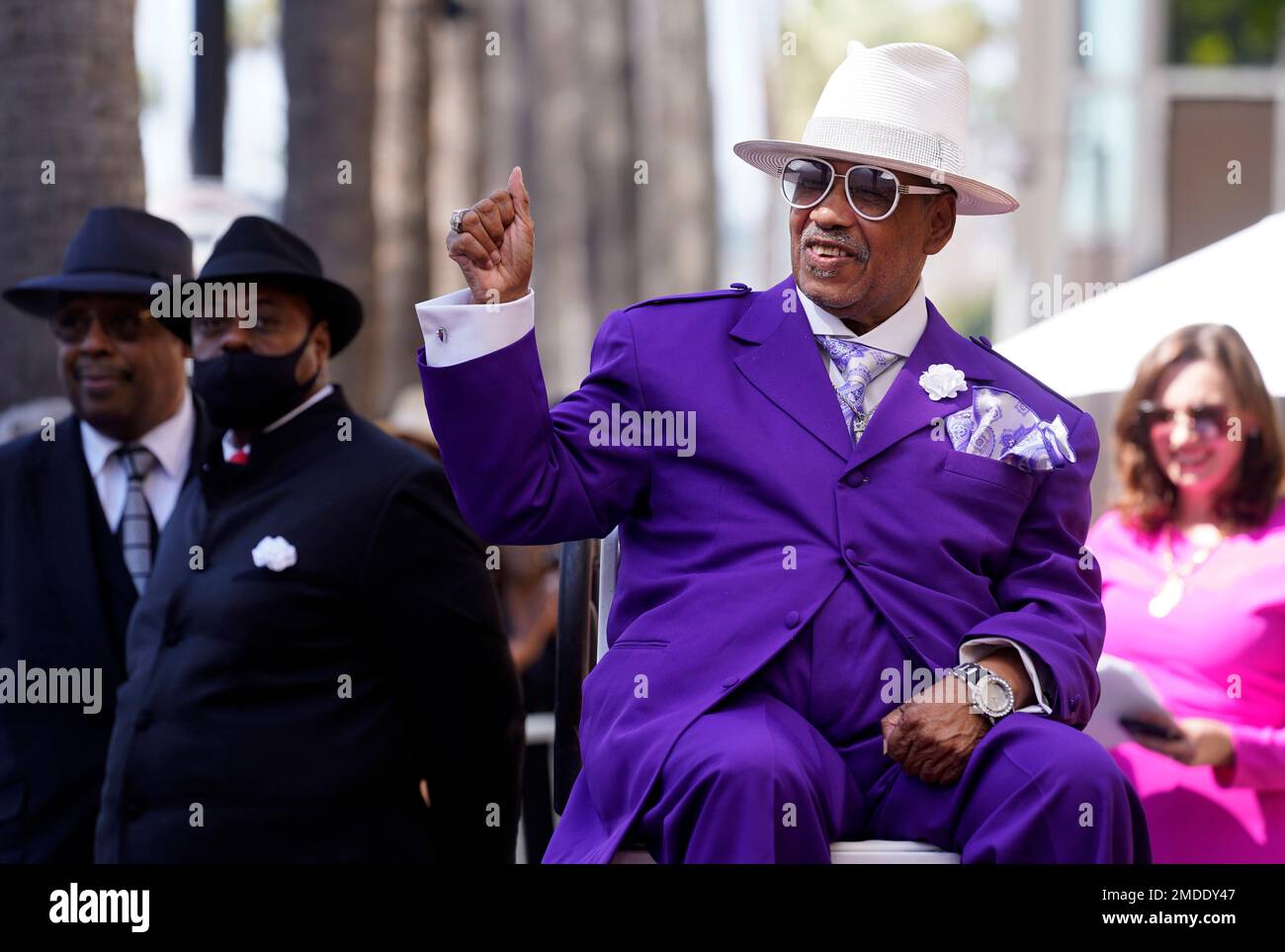 Marshall Thompson, a founding member of the R&B group The Chi-Lites ...