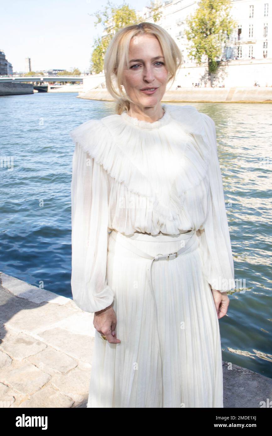 Gillian Anderson arrives for the Chloe Spring-Summer 2022 ready-to-wear ...