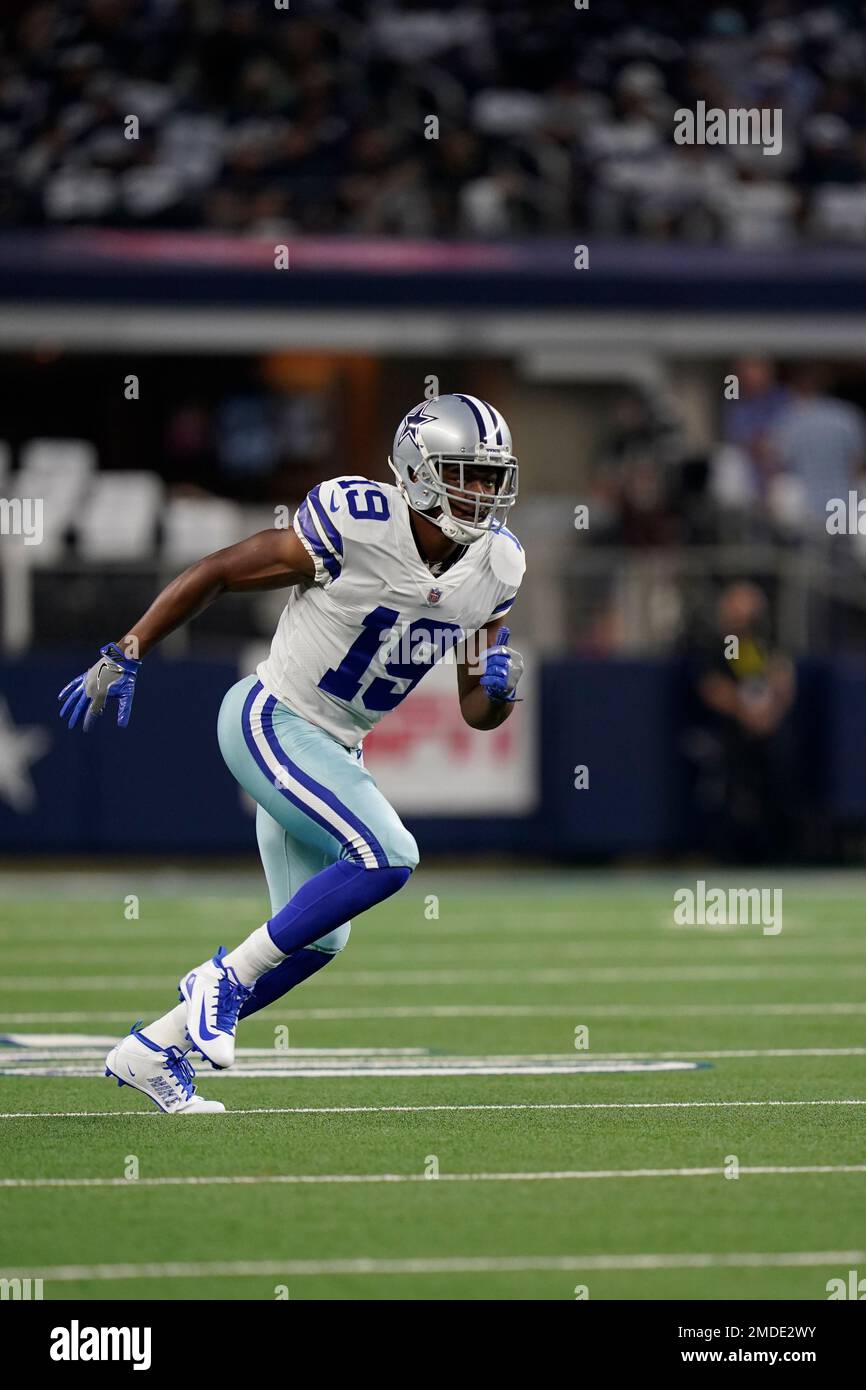 Dallas Cowboys wide receiver Amari Cooper (19) runs a pass route during ...