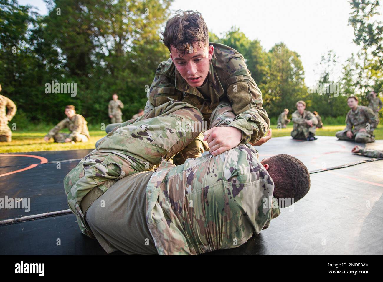 Modern army combatives hi-res stock photography and images - Alamy