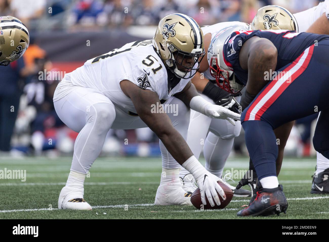 New Orleans Saints center Cesar Ruiz (51) prepares to hike the ball ...