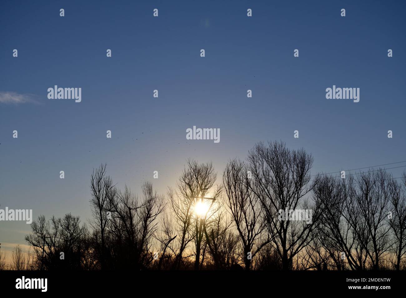 Lights and sunset landscapes hi-res stock photography and images - Alamy