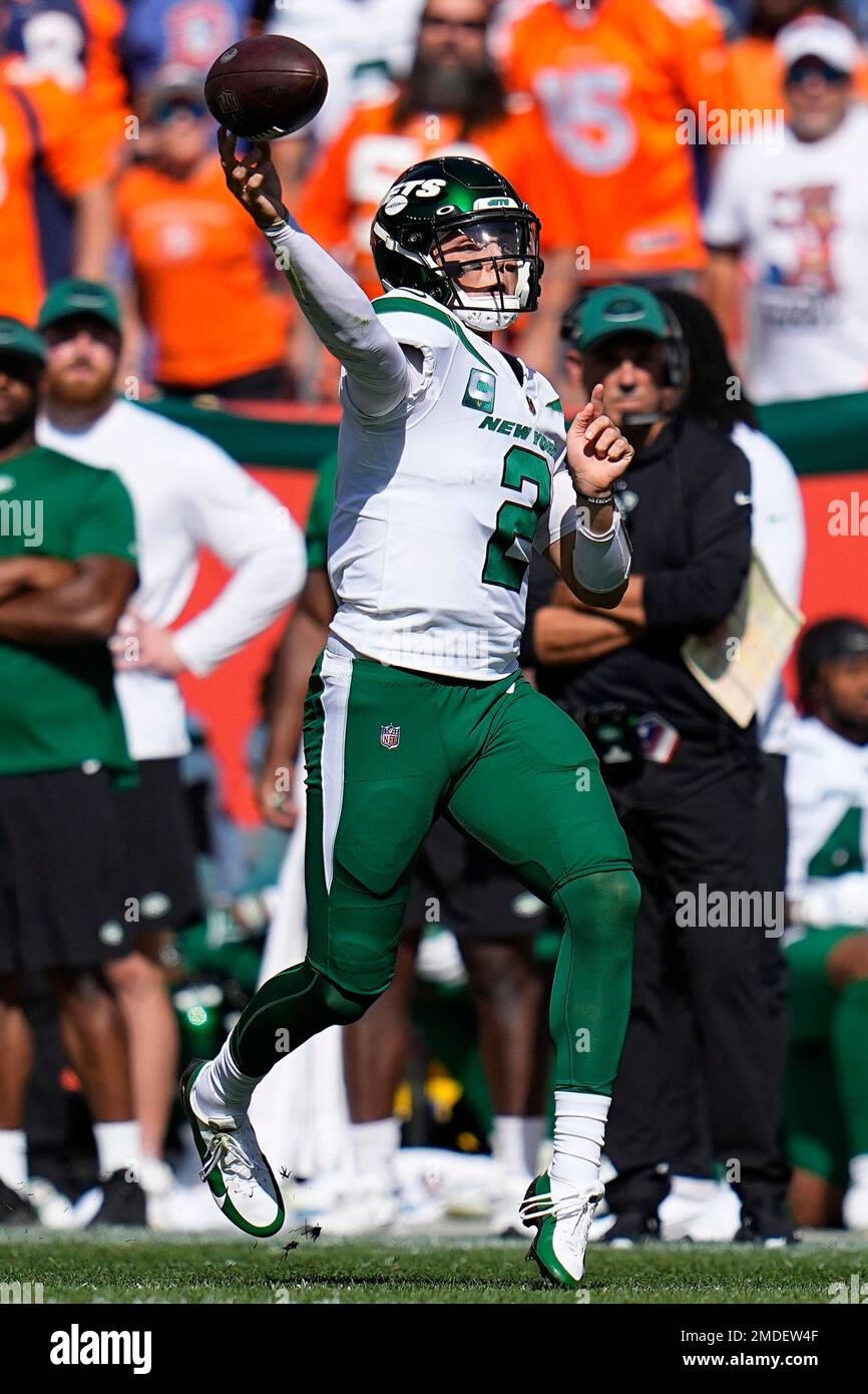 New York Jets quarterback Zach Wilson (2) throws against the Denver ...