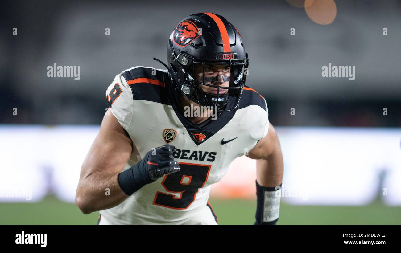 Oregon State linebacker Ryan Franke (9) plays against Southern ...
