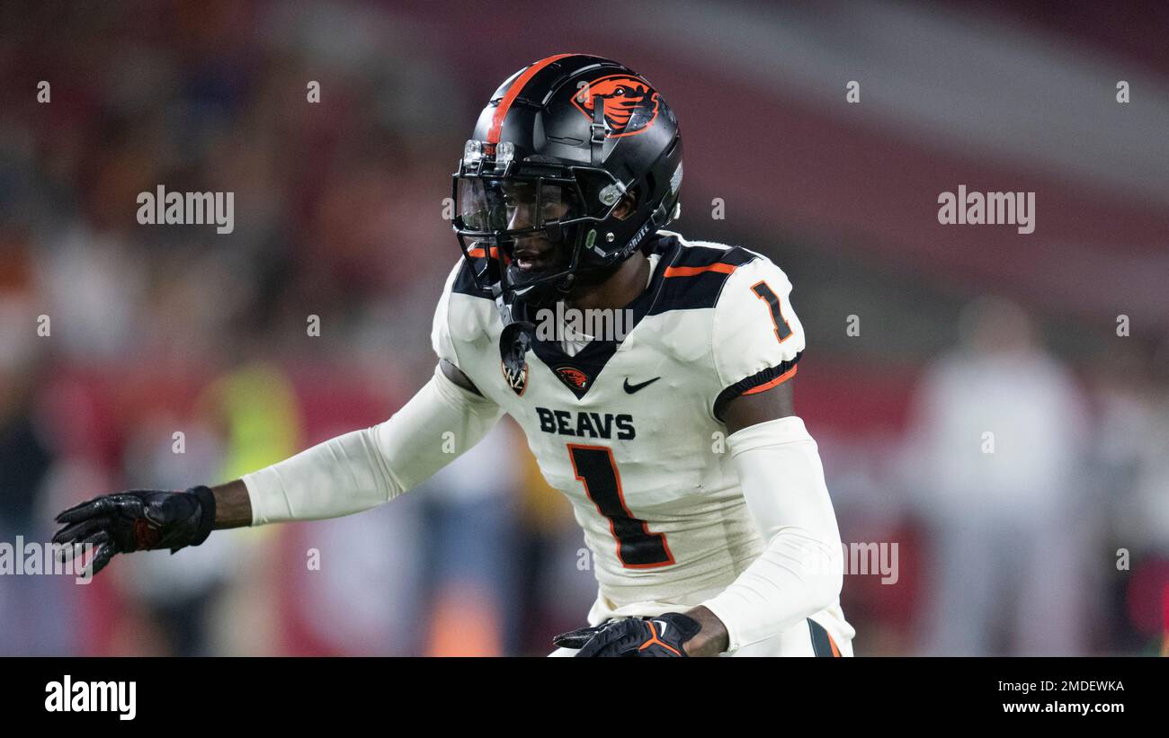 Oregon State defensive back Rejzohn Wright (1) plays against Southern ...