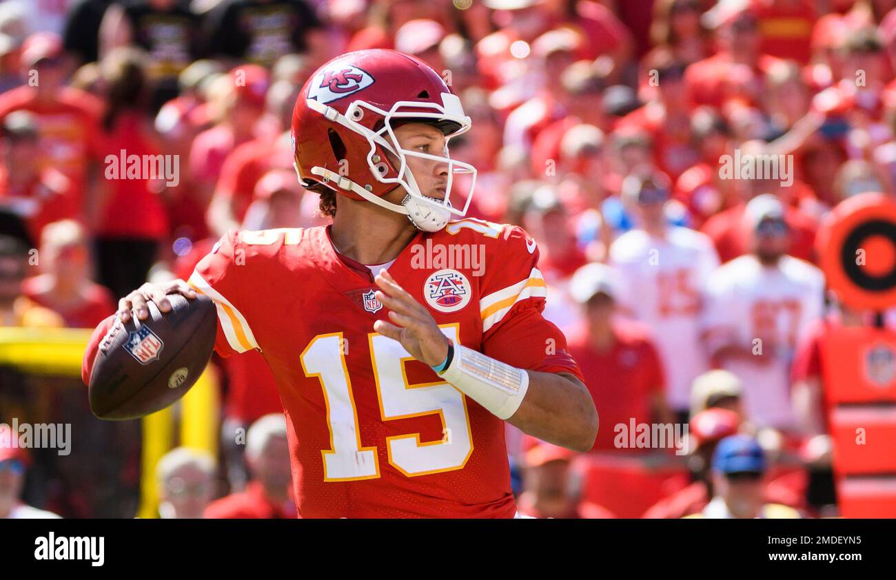 Kansas City Chiefs quarterback Patrick Mahomes looks to pass against ...