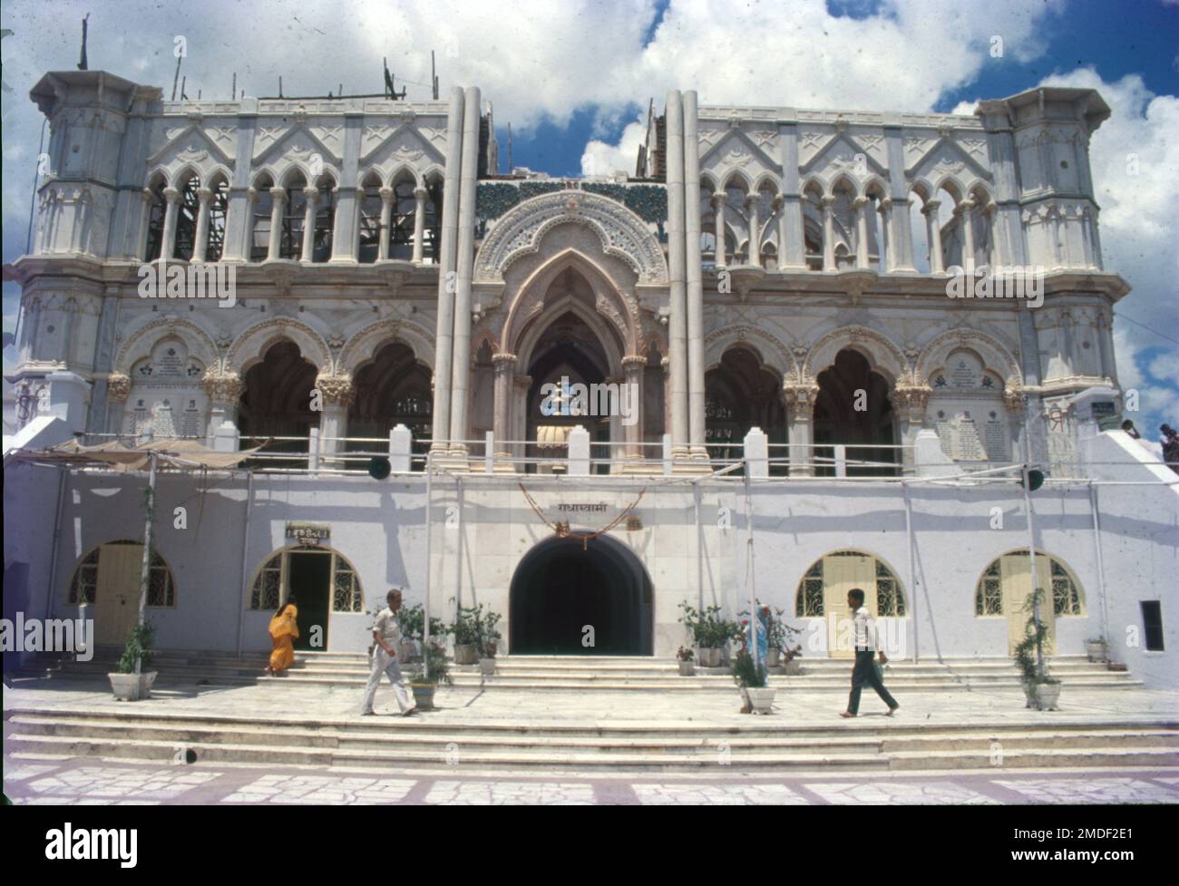 Under construction for over 110 years hi-res stock photography and ...