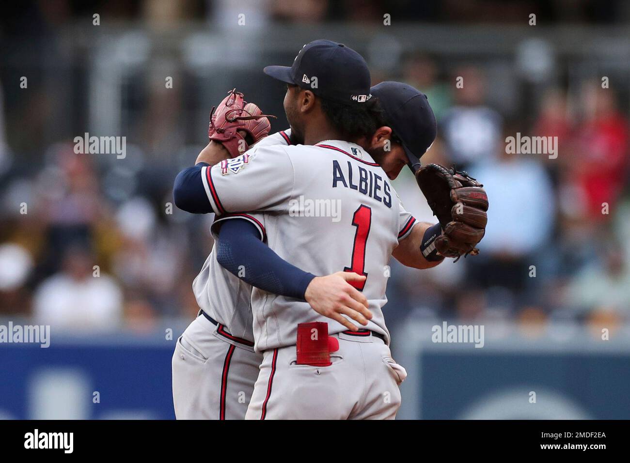 Atlanta Braves second baseman Ozzie Albies (1) and shortstop Dansby ...
