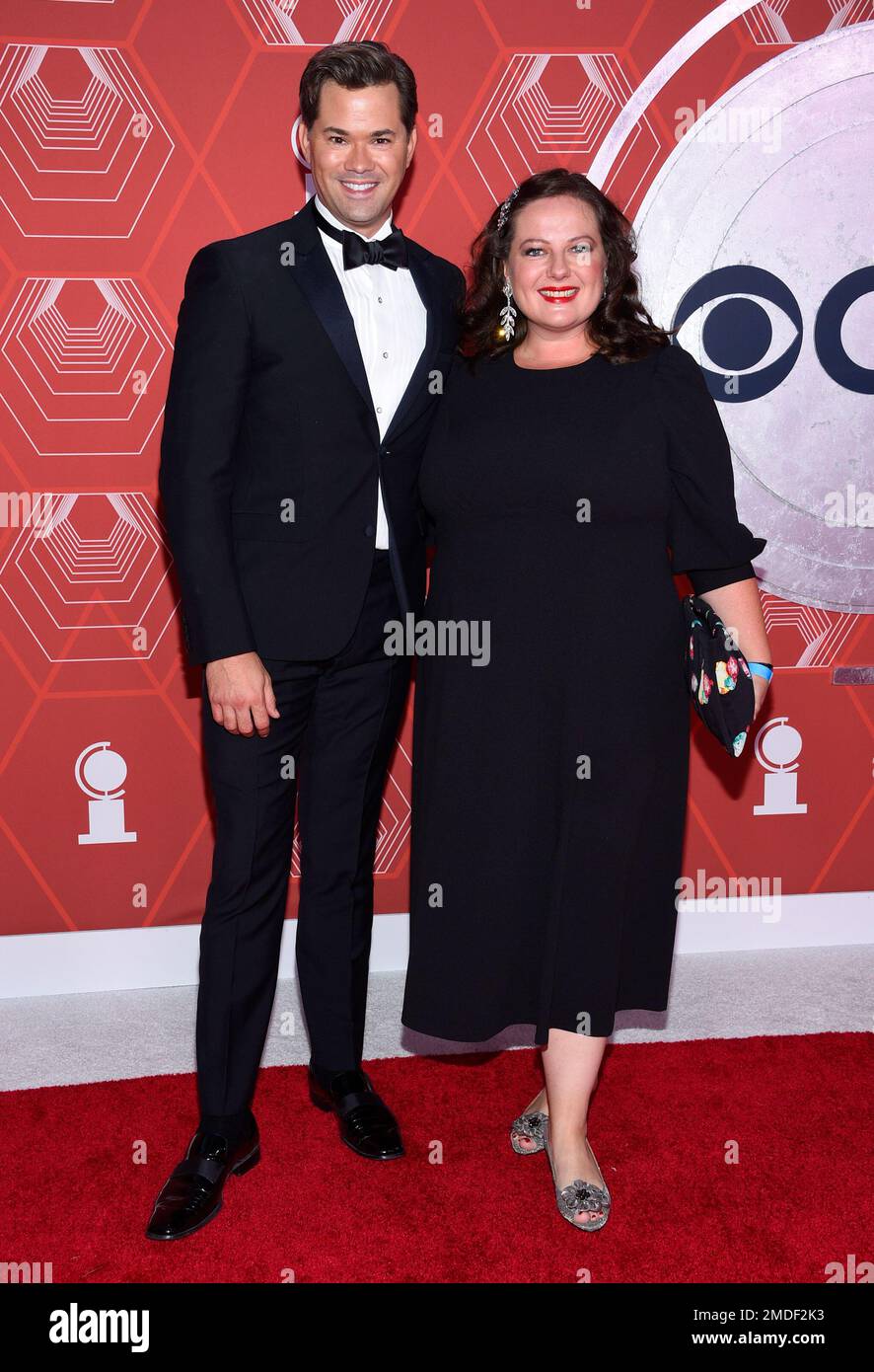 Andrew Rannells, left, and Zuzanna Szadkowski arrive at the 74th annual ...