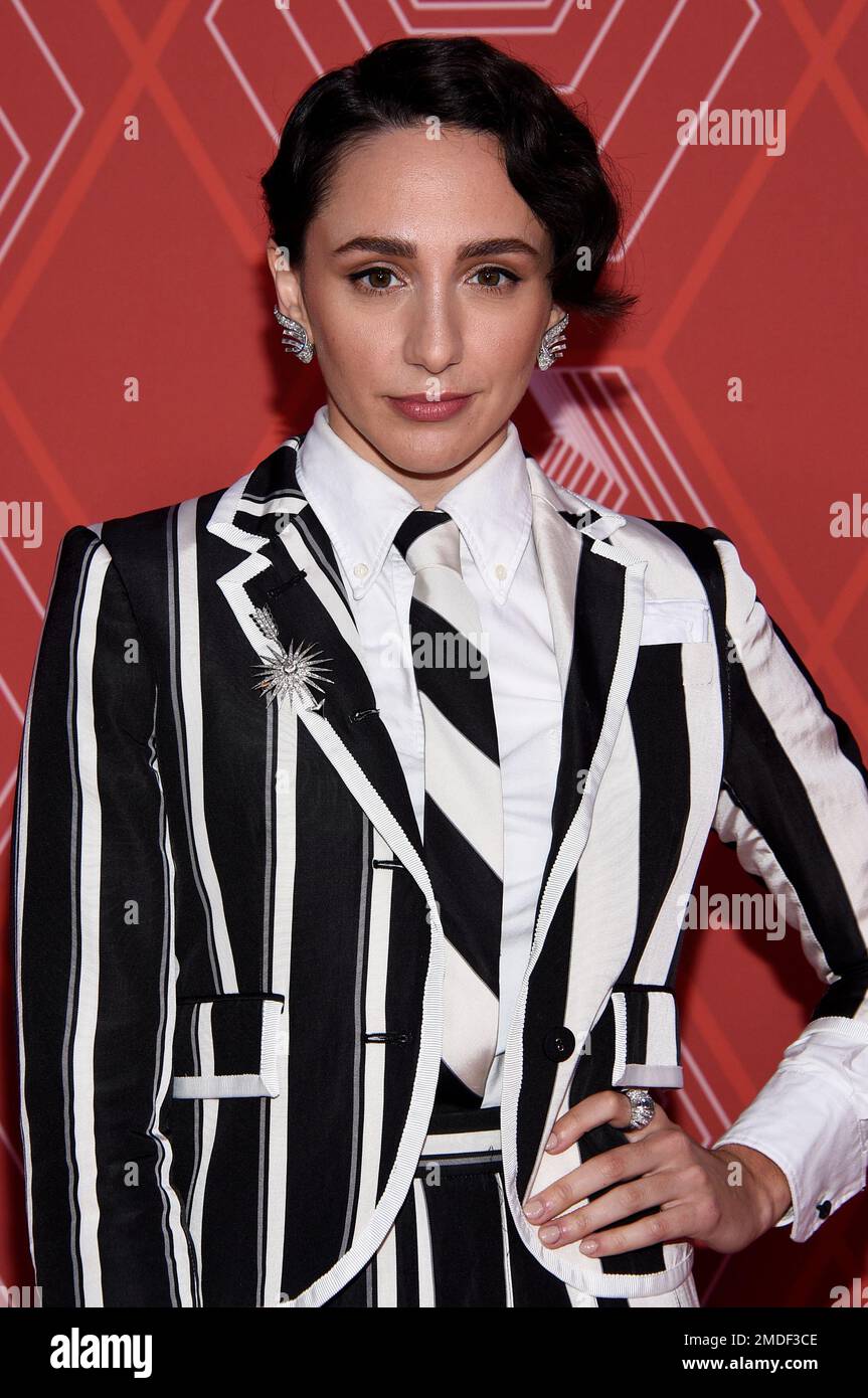 Lauren Patten arrives at the 74th annual Tony Awards at Winter Garden ...