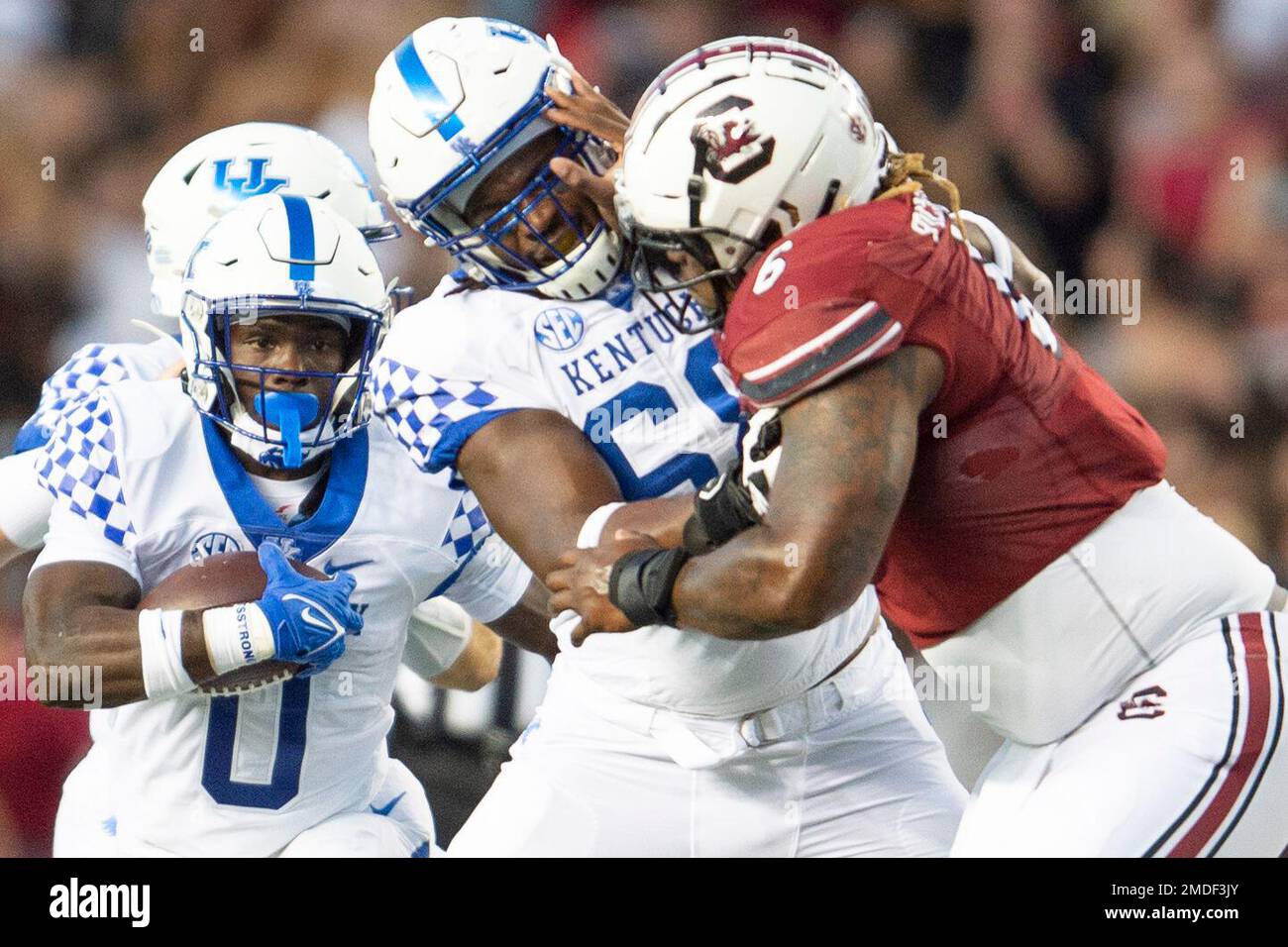 Kentucky guard Kenneth Horsey (68) blocking South Carolina defensive ...