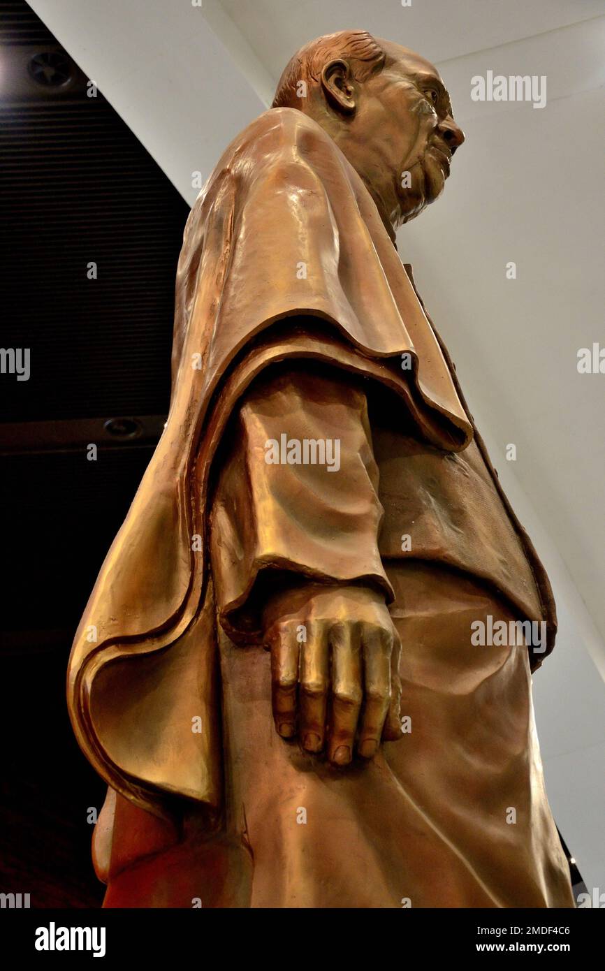 Statue Of Unity Museum, colossal statue of Vallabhbhai Patel, tallest ...