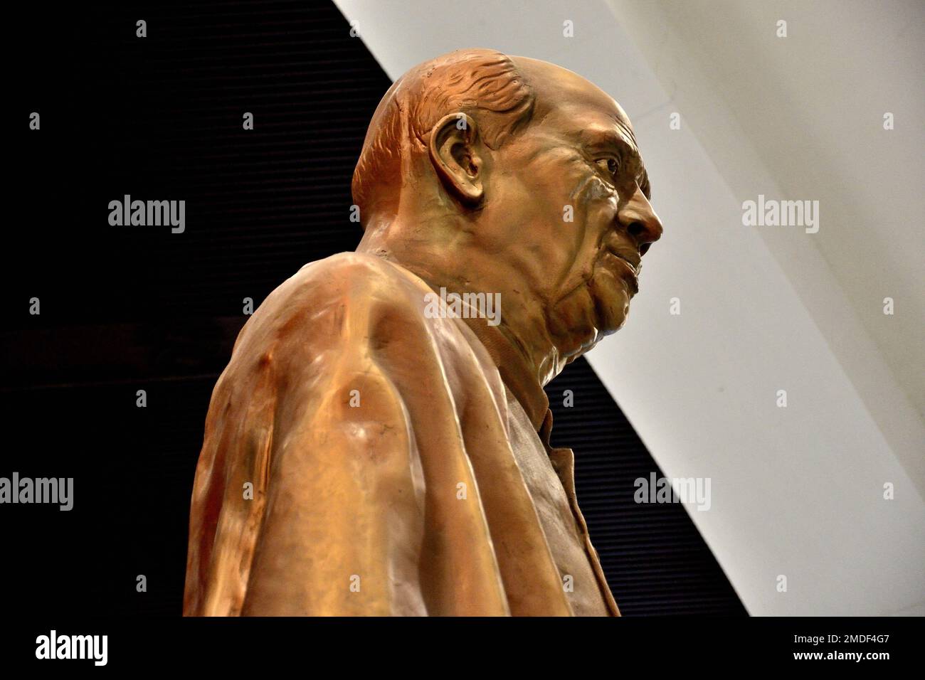 Statue Of Unity Museum, colossal statue of Vallabhbhai Patel, tallest ...